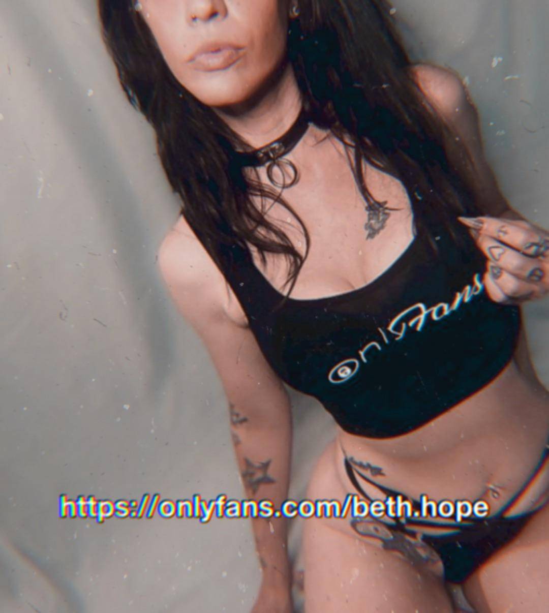 Beth hope (@onlybethhope) | Scrolller