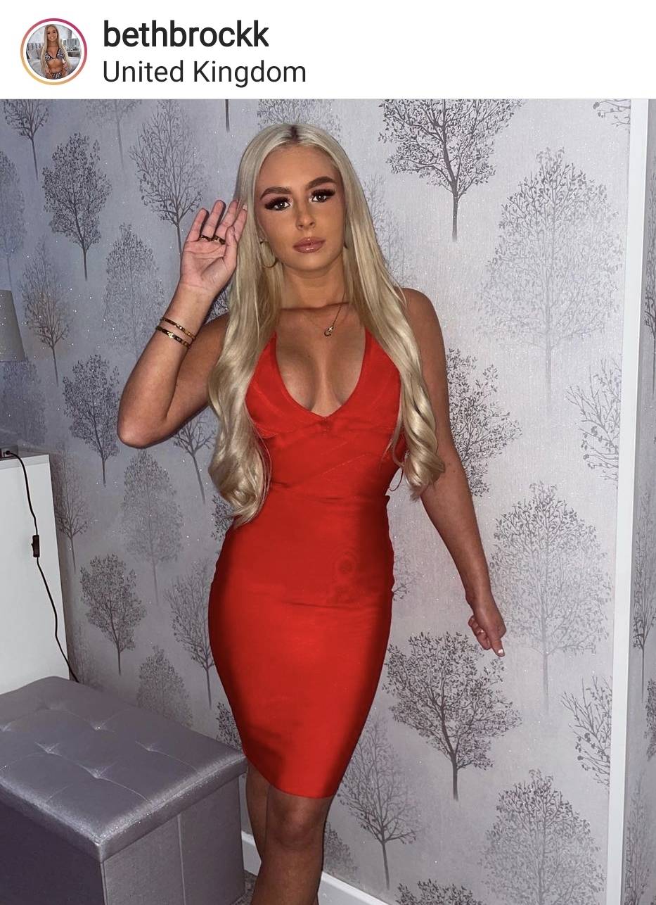 Beth looking amazing in red | Scrolller
