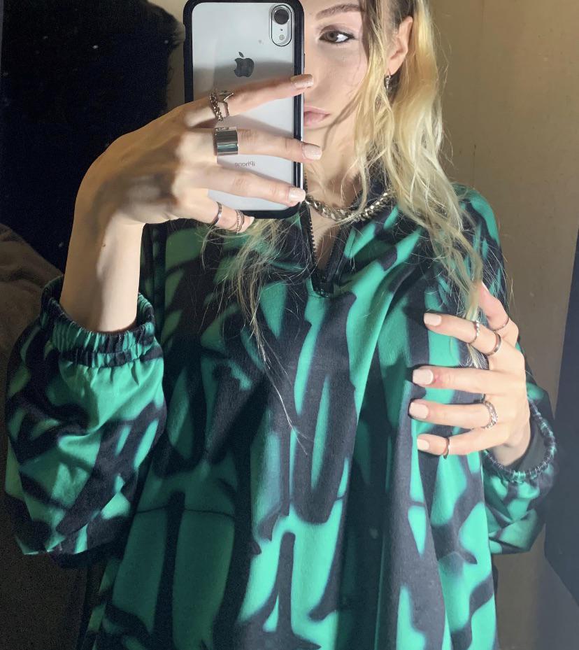 better grab me while you can;) | Scrolller