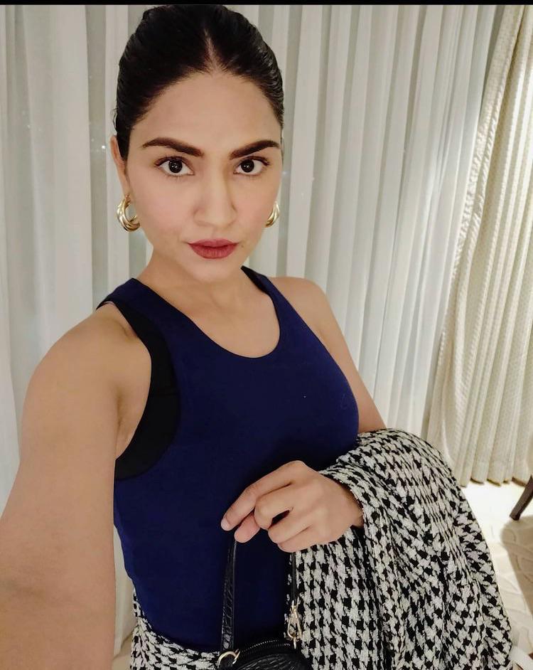 Bhabhi on fire🔥🔥 | Scrolller