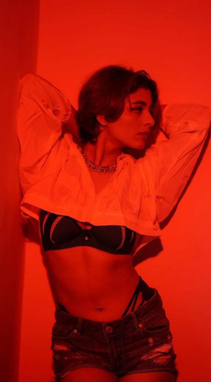 Bhoómík@ v@shísta n*d3 (see comment) | Scrolller