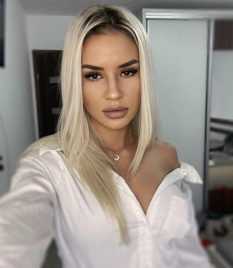 Bianca, instagrameriță | Scrolller