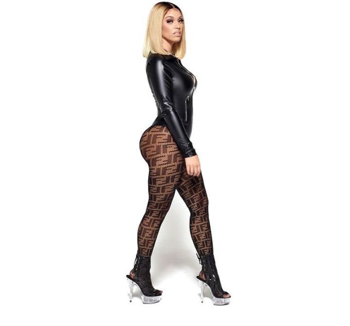 BIANNCA WITH HER FINE ASS 👅 | Scrolller