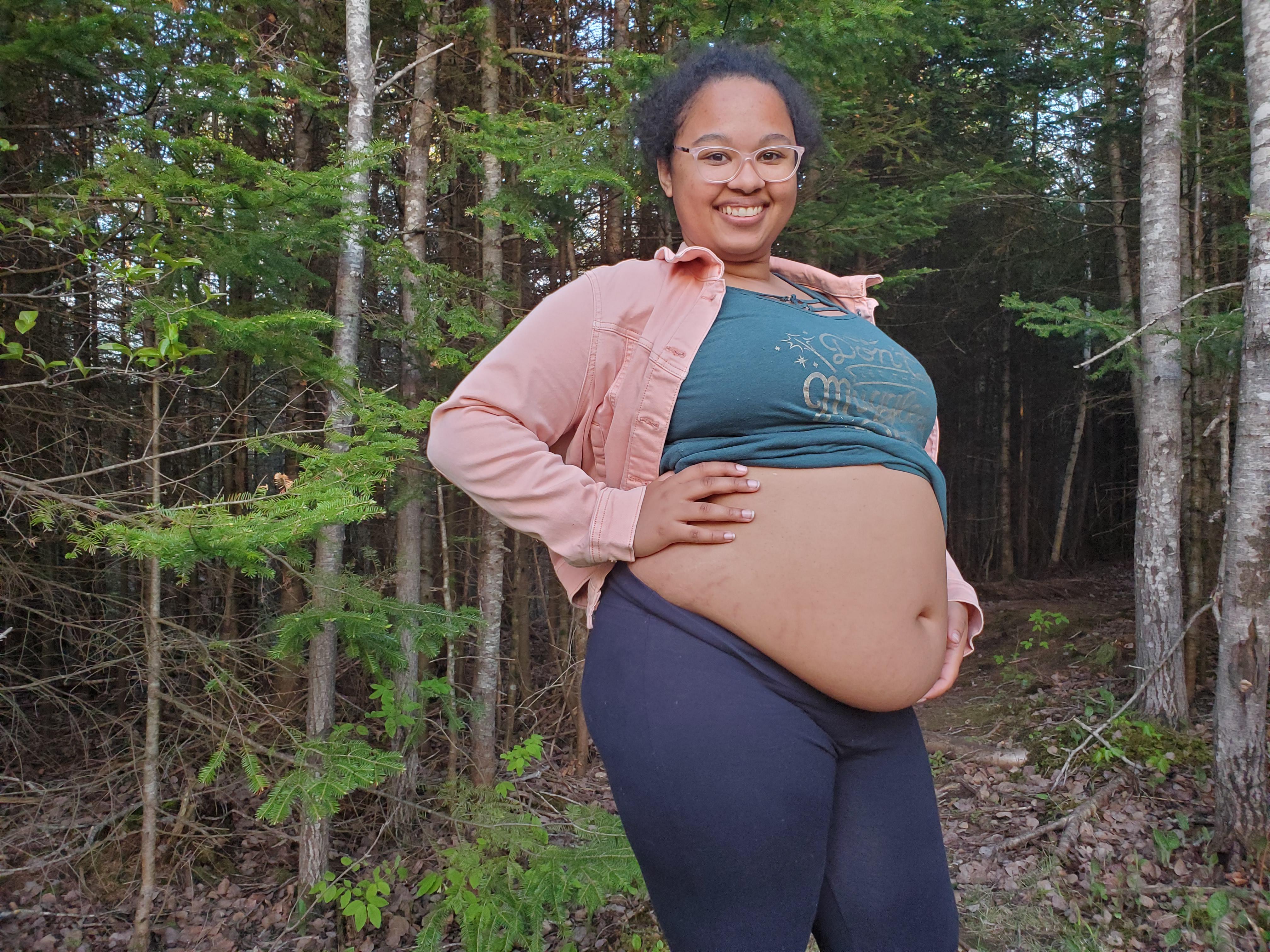 Big belly in nature 😍 | Scrolller