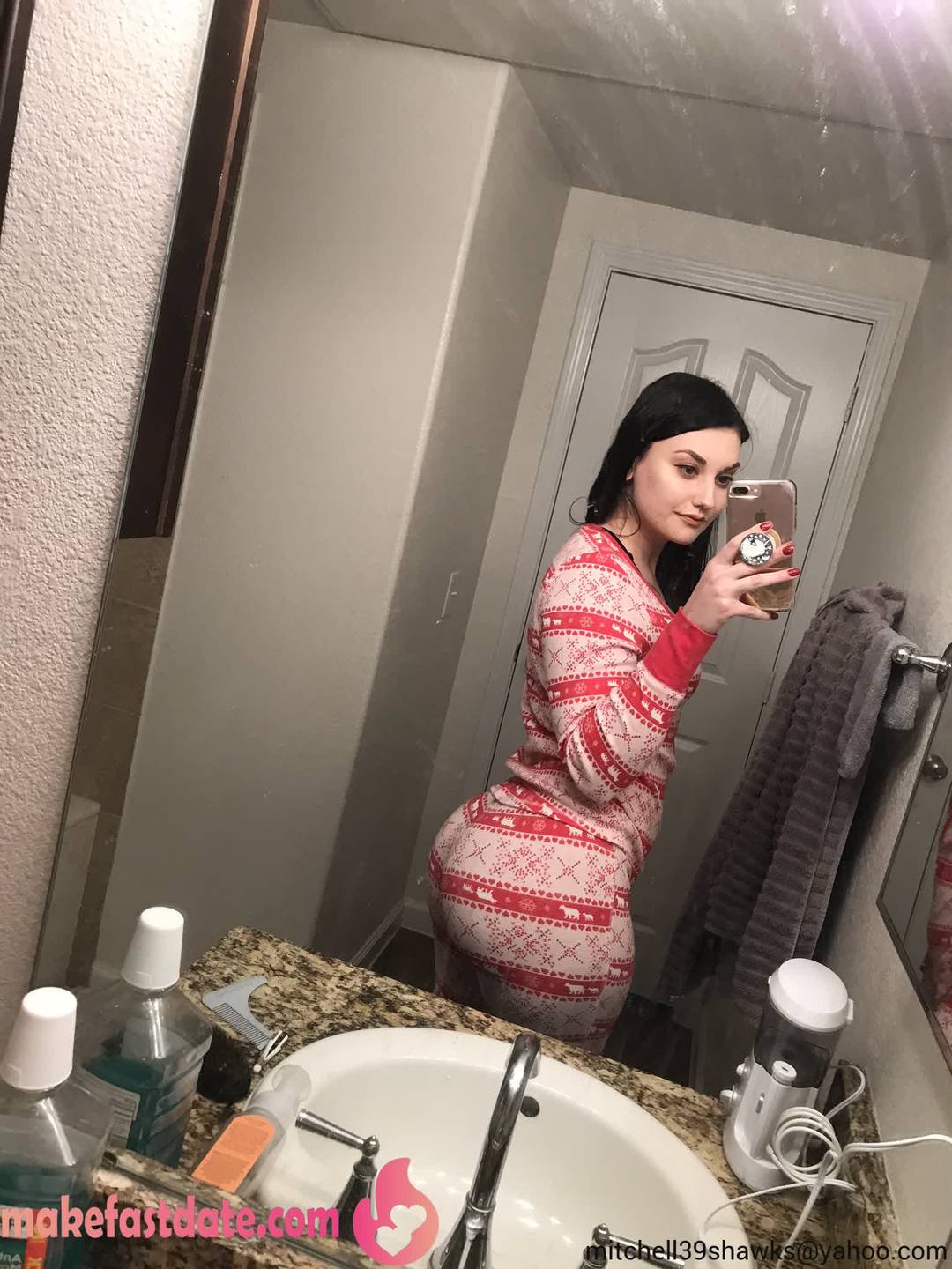 Big booty in a pajamas Like me Im waiting for you on makefastdatecom my twitter mandi_calhoon ...