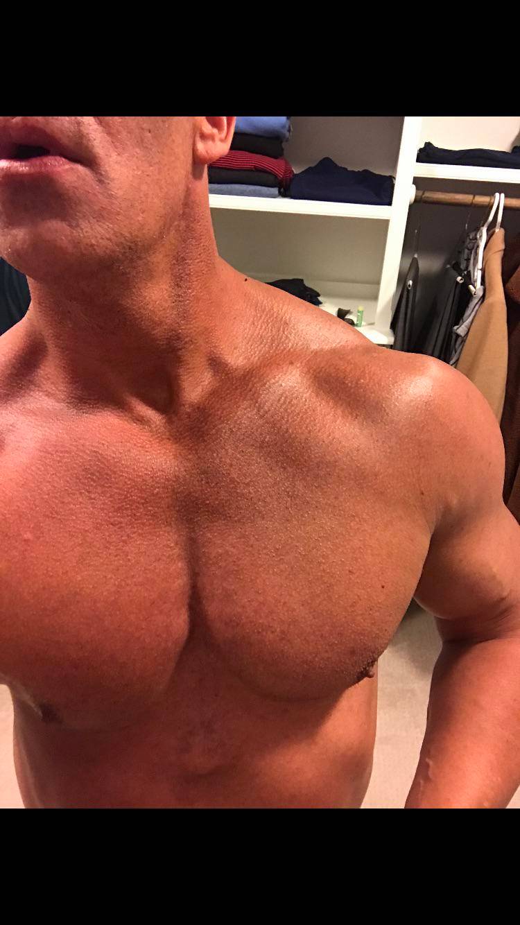 Big enough chest?? | Scrolller