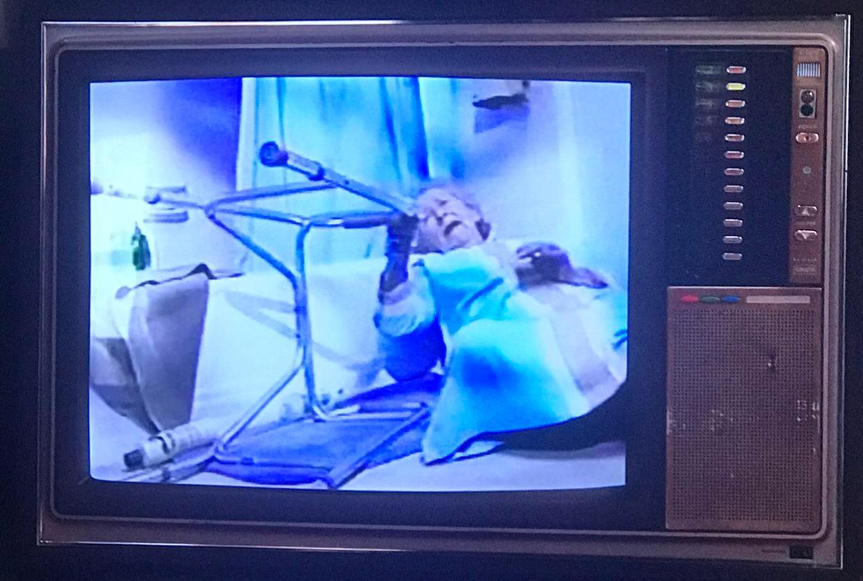 Big help if anyone can identify this television set | Scrolller