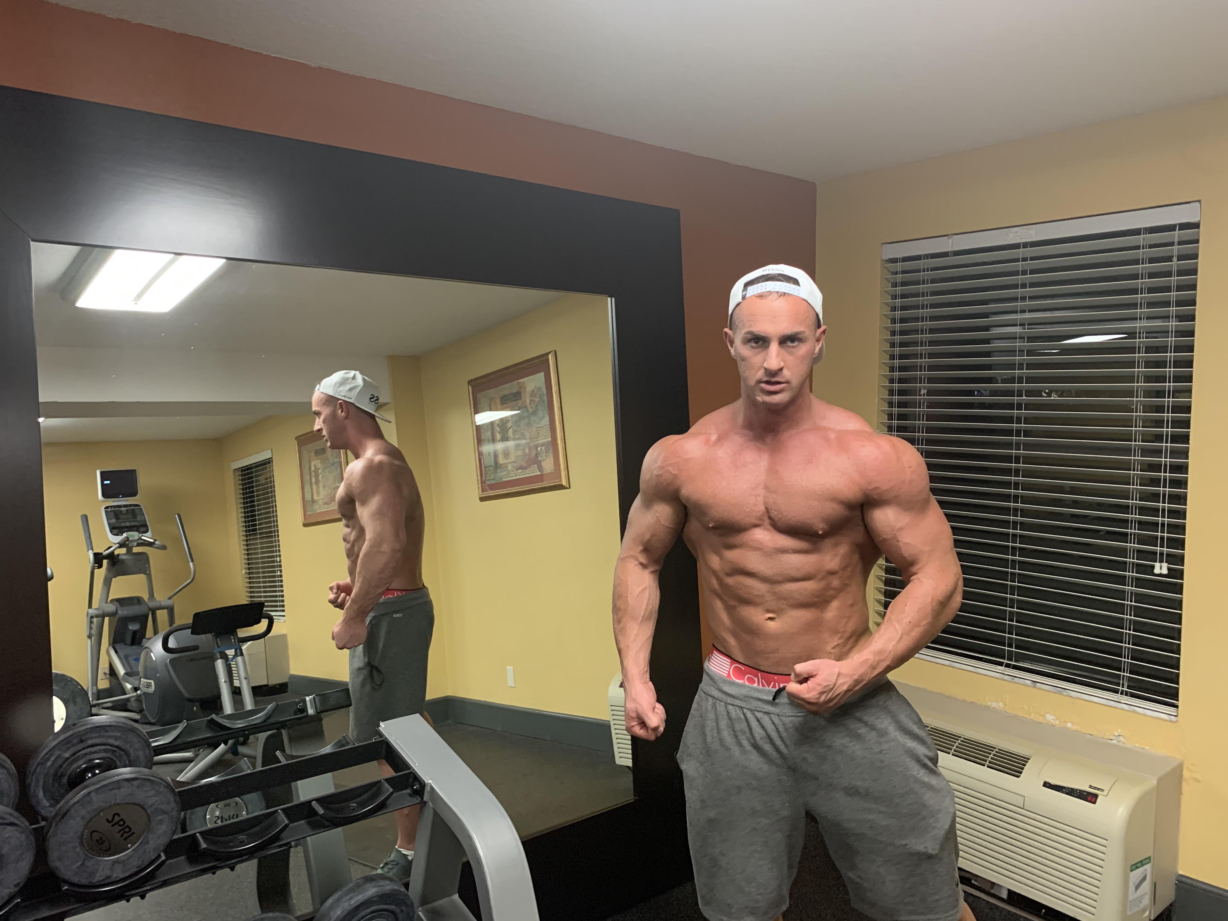 Big workout. Tops off! Pumped up 🔥💪 | Scrolller