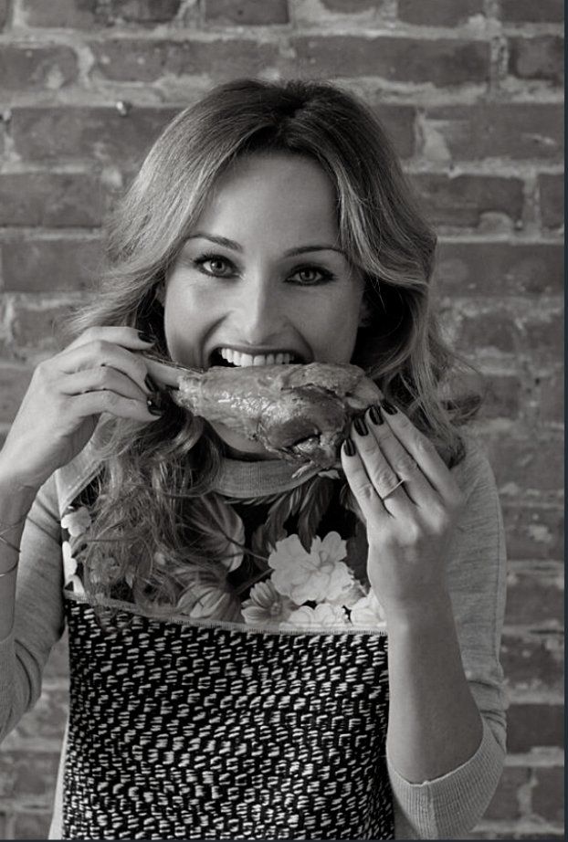 Bite that leg Giada! | Scrolller