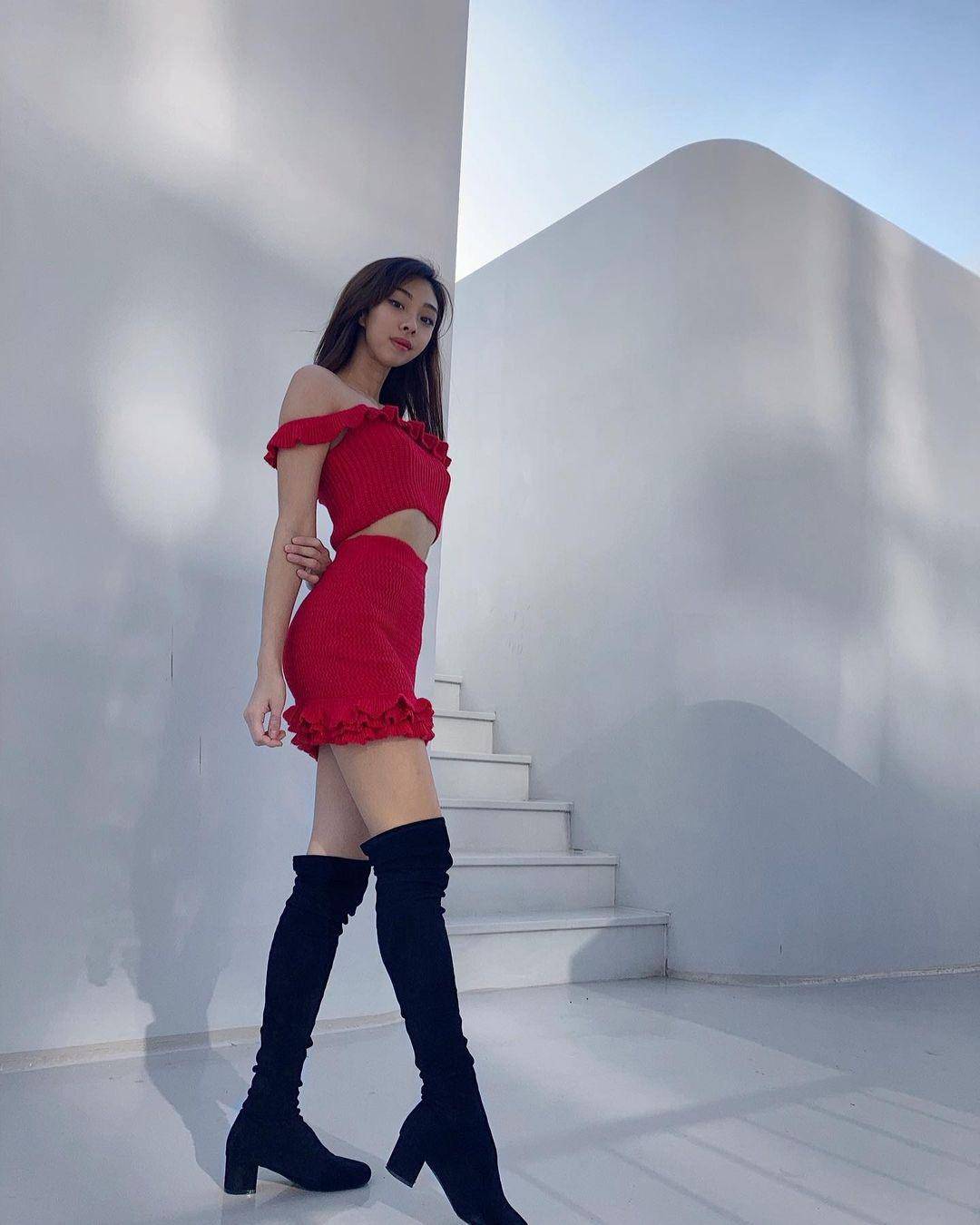 Black boots | Scrolller