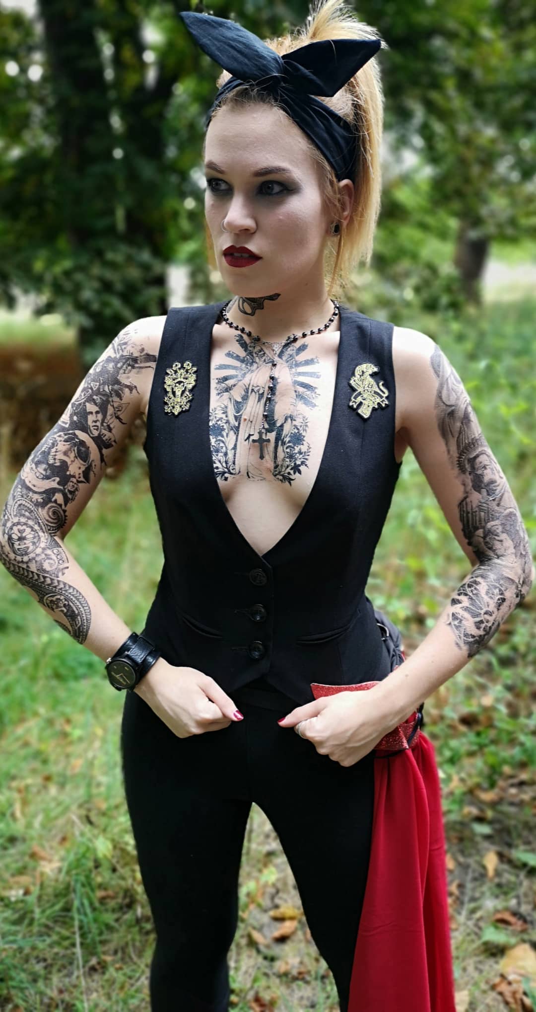 Black Bow | Scrolller