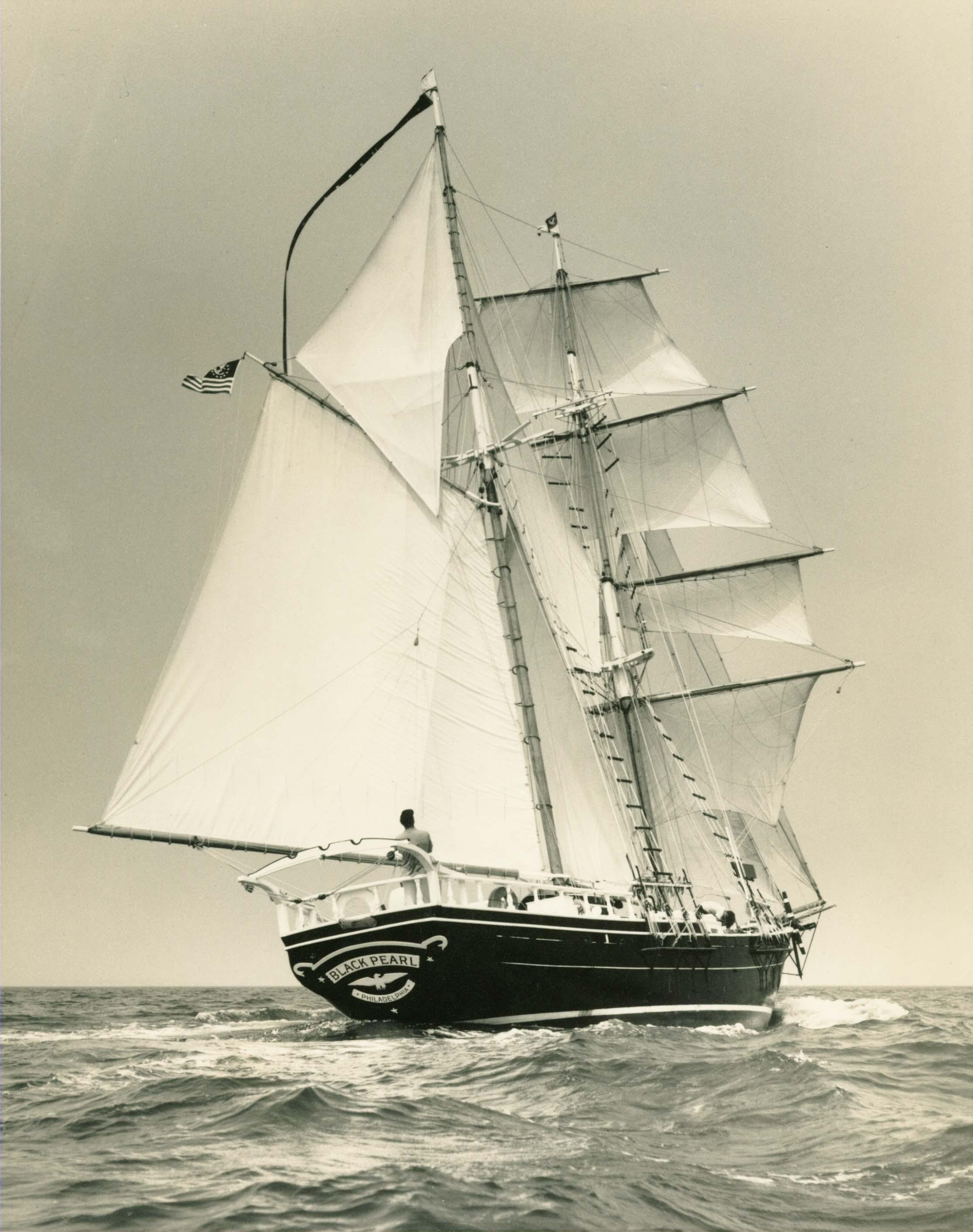 Black Pearl under full sail | Scrolller