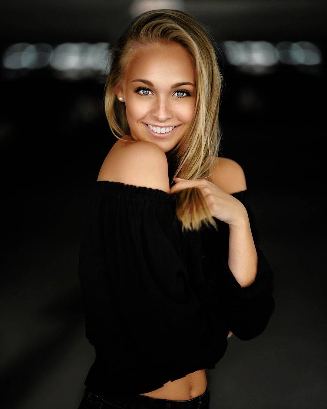 Black Top | Scrolller