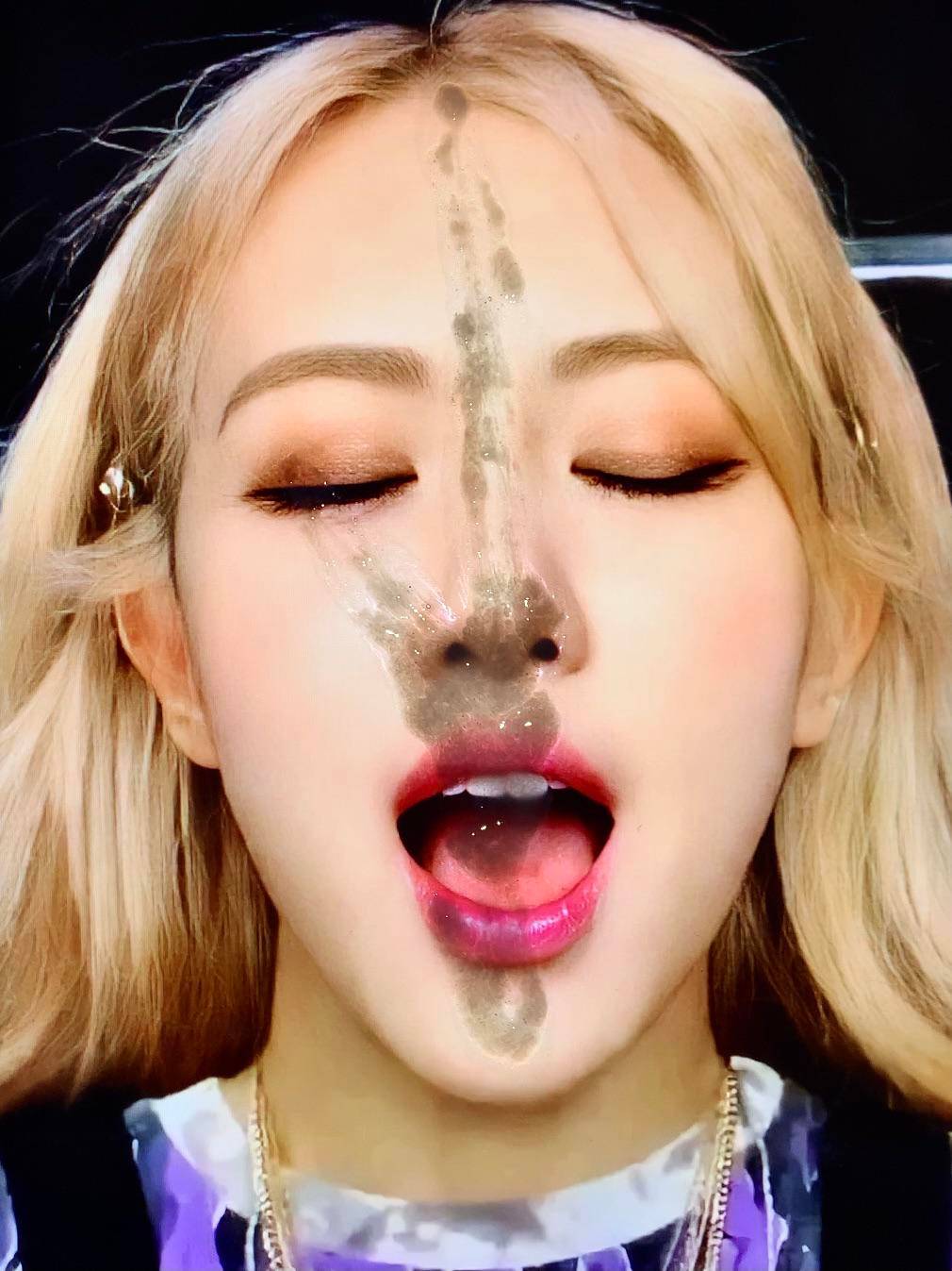 Blackpink - Rose | Scrolller