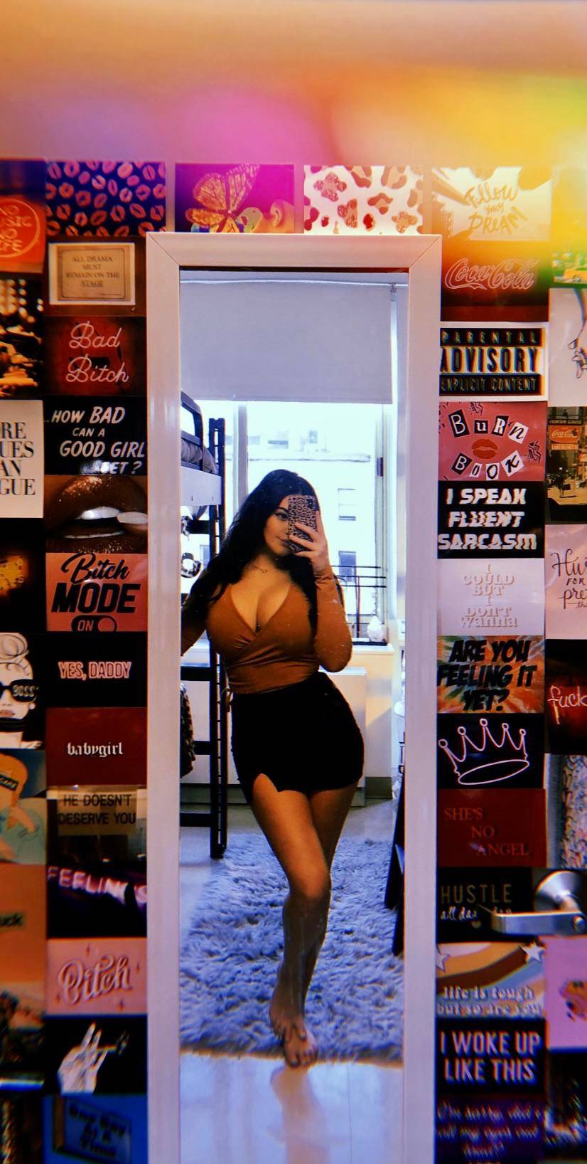 Blessing her mirror with her perfect body | Scrolller