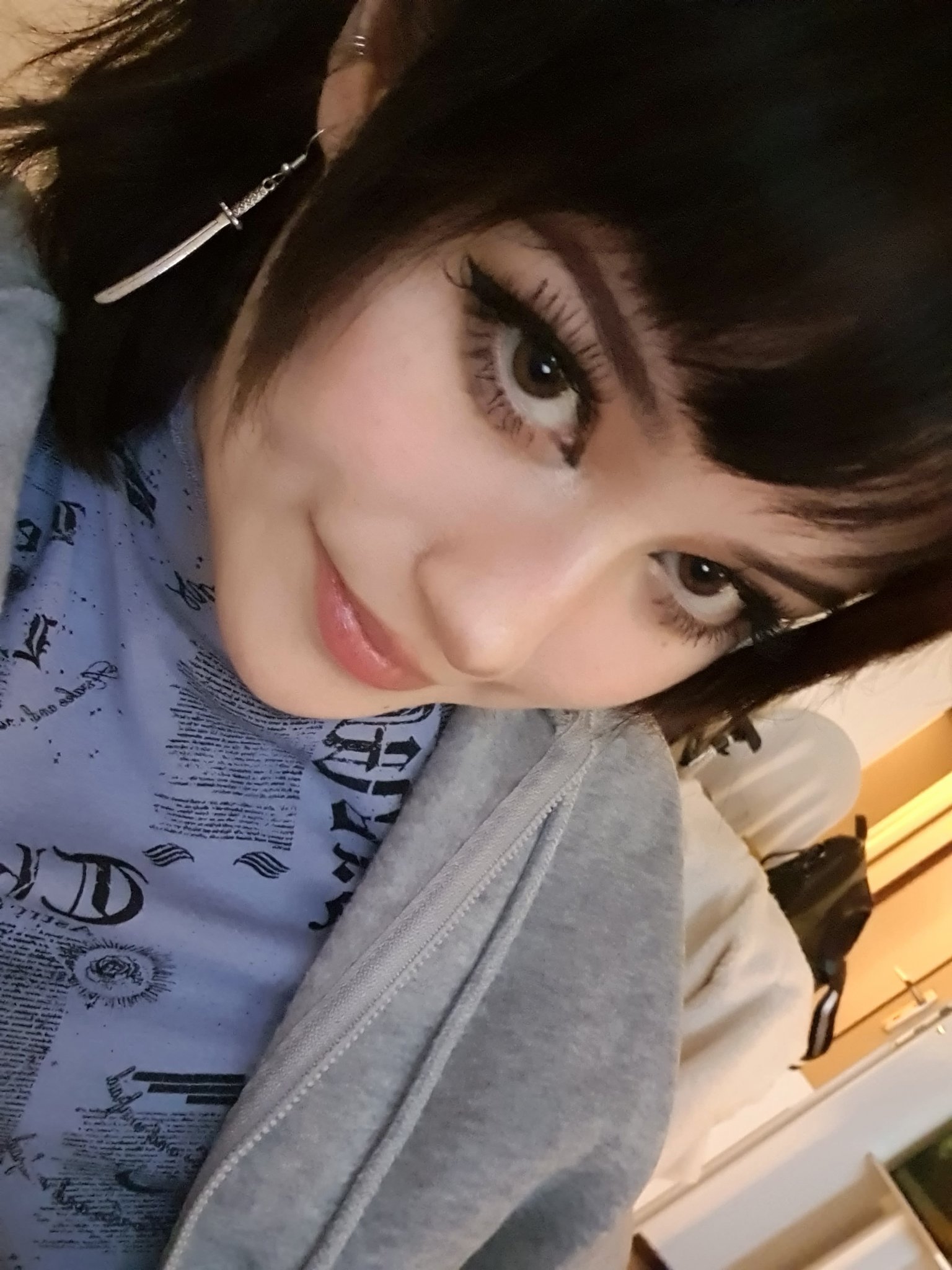 Blessing us with pictures today | Scrolller