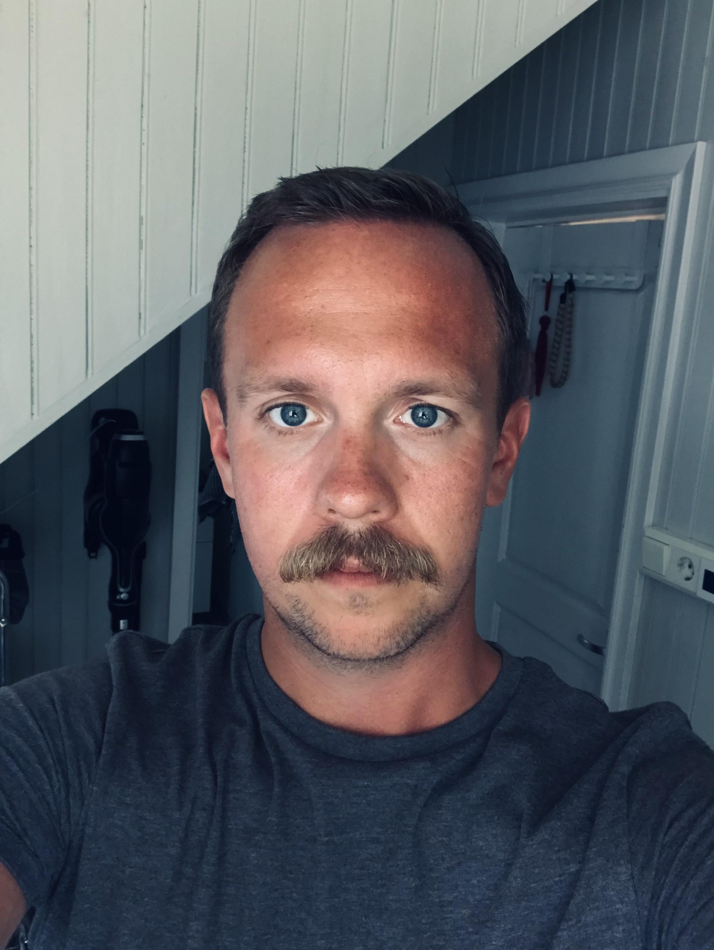 Blue days | Scrolller