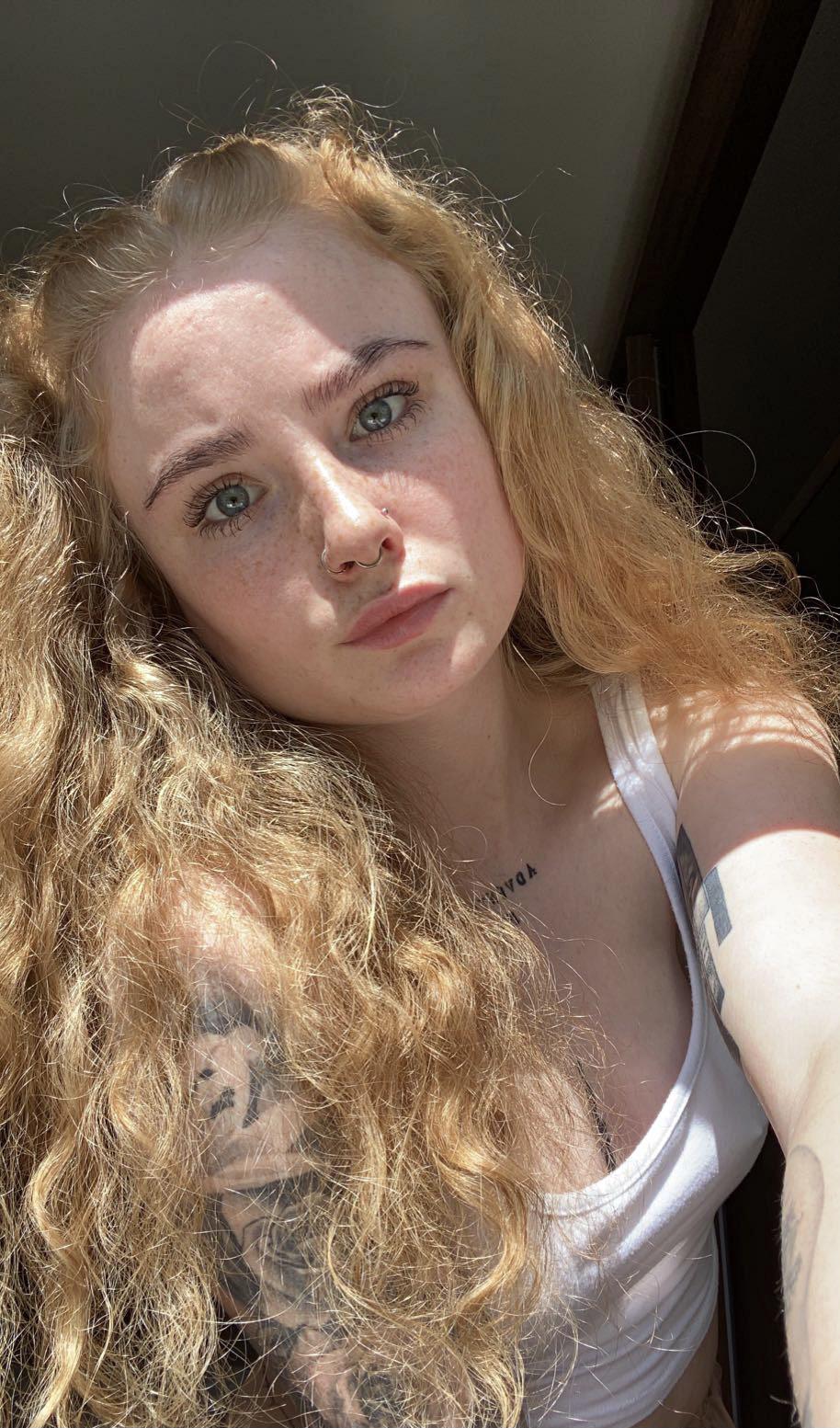 Blue eyed babe💙 hey everyone 👋🏻 | Scrolller