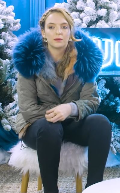 Blue fur collar | Scrolller