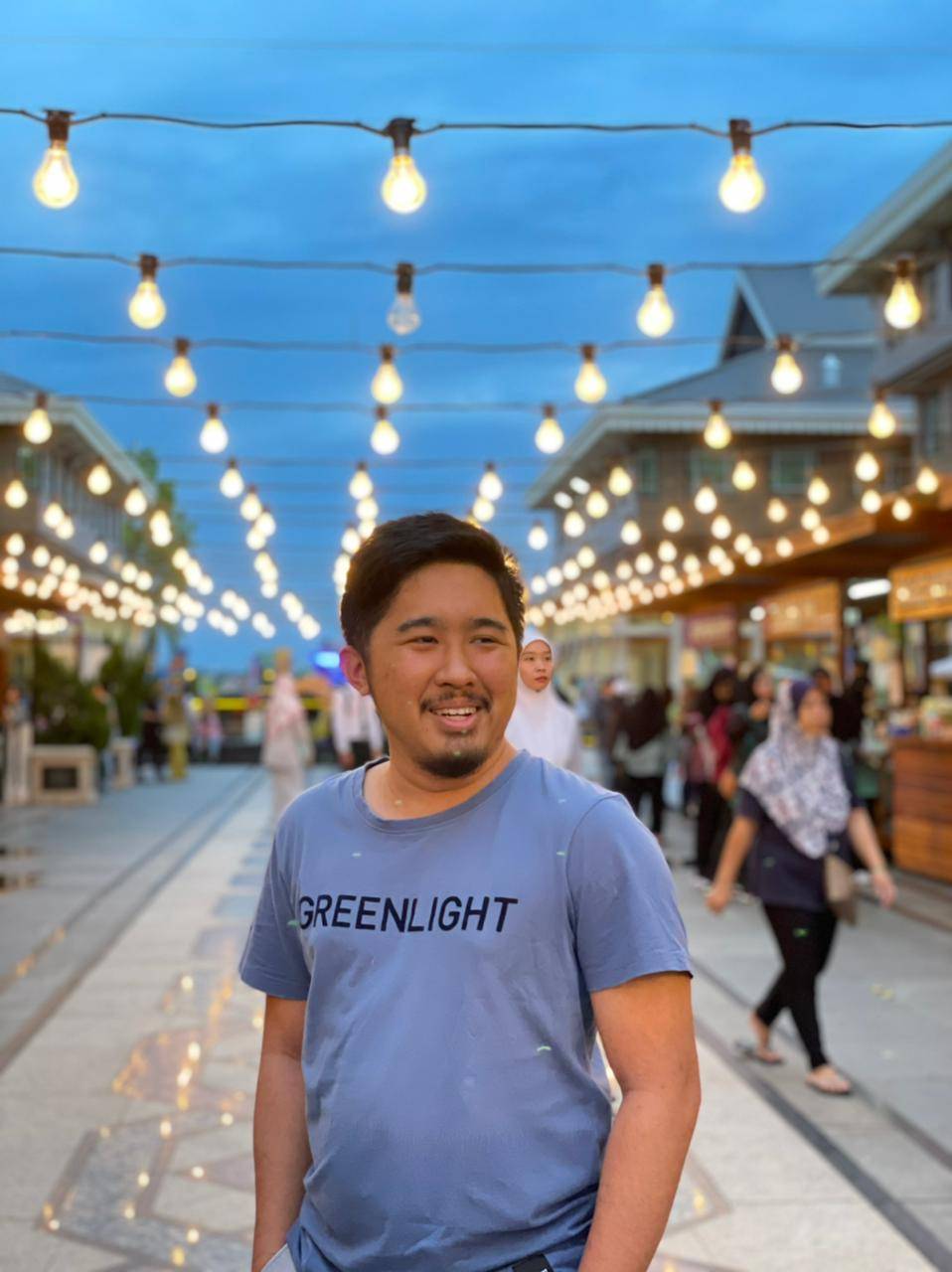 Blue is my favorite color! | Scrolller