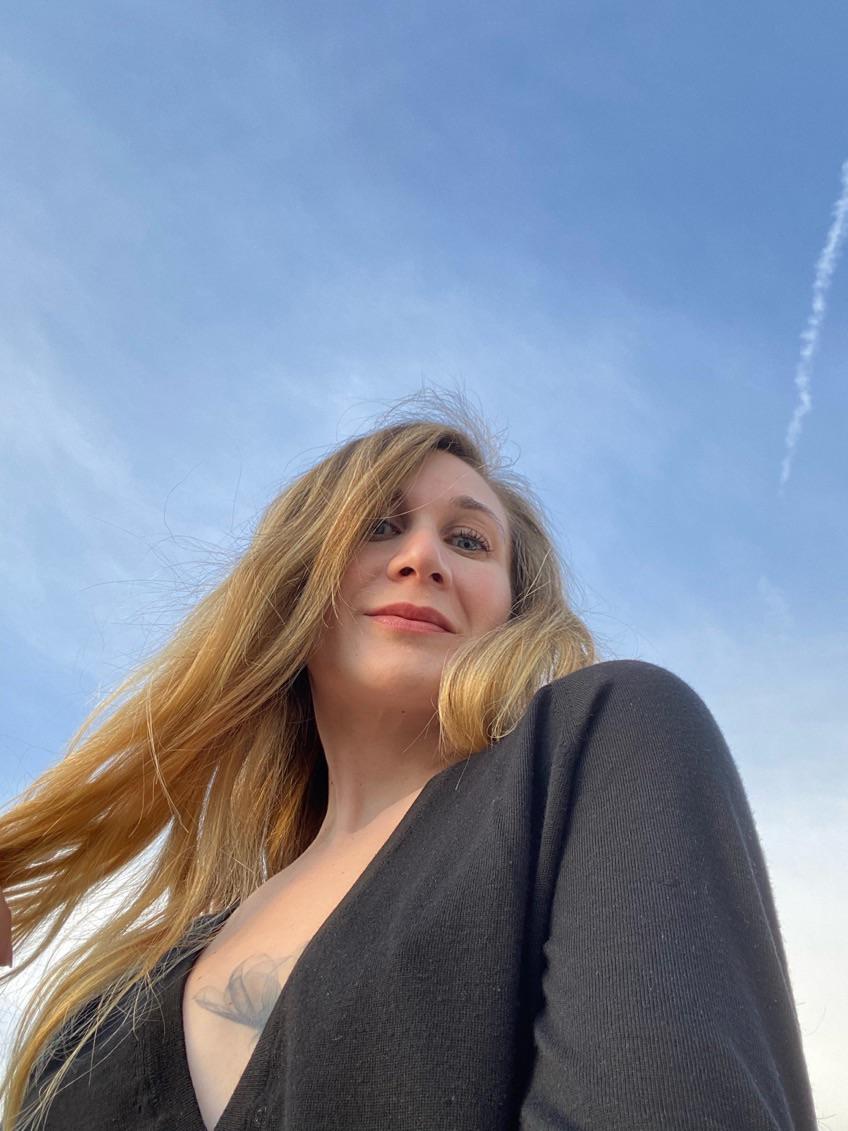 Blue skies match my eyes (over 18) | Scrolller