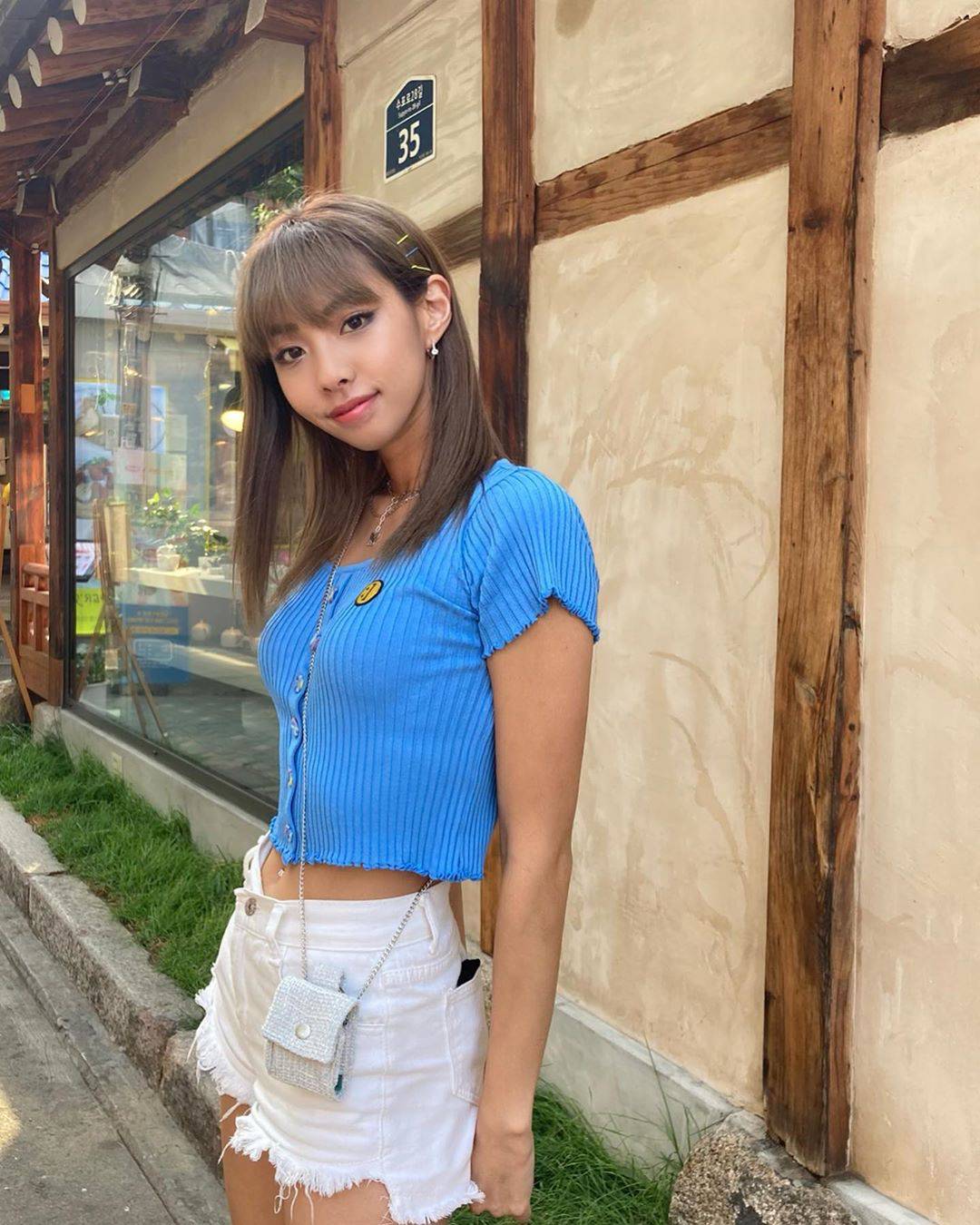 Blue top | Scrolller