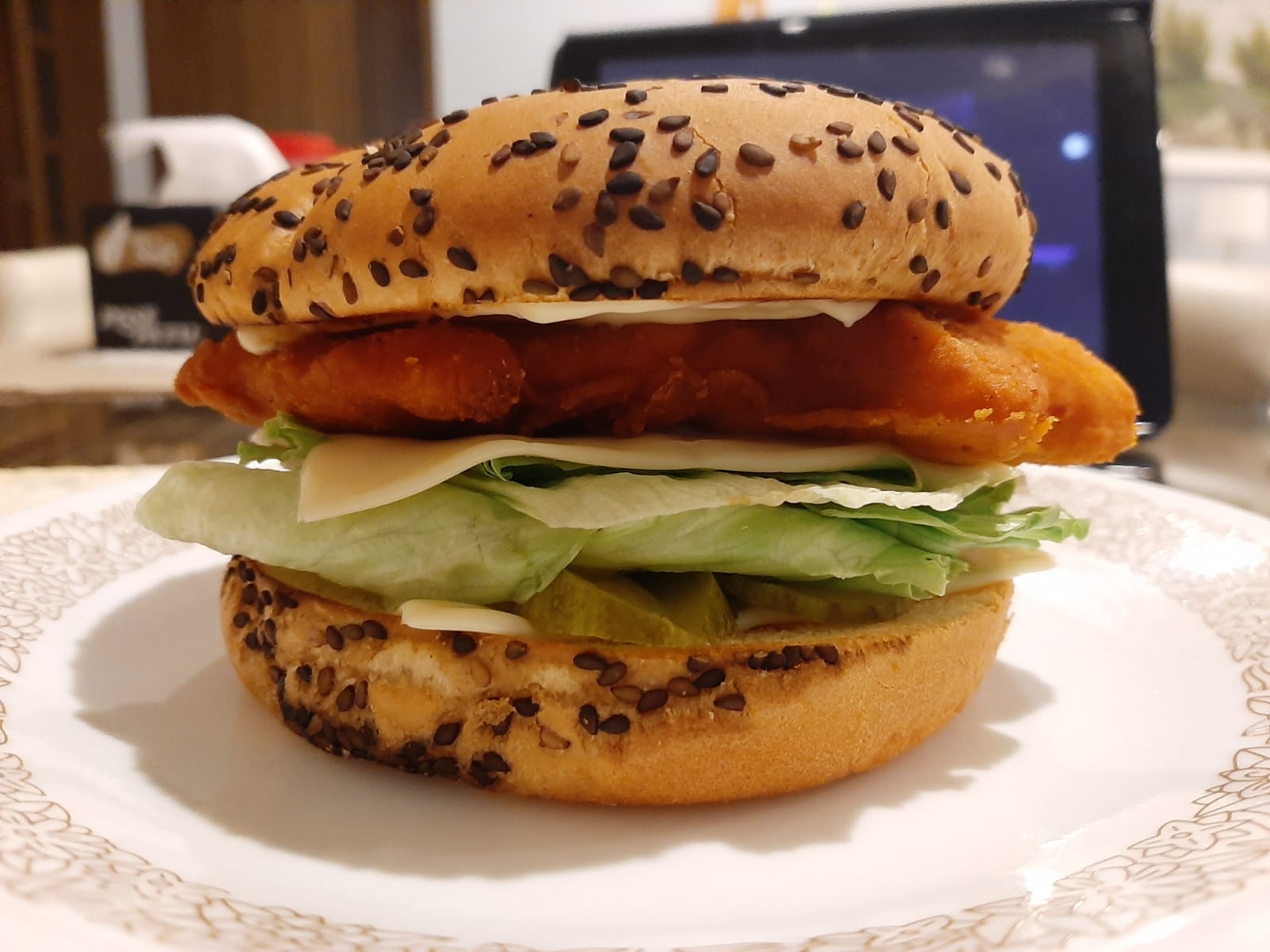 Blursed_burger | Scrolller