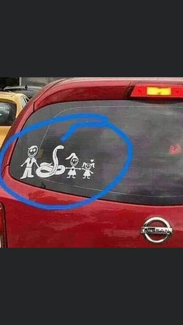 Blursed family | Scrolller