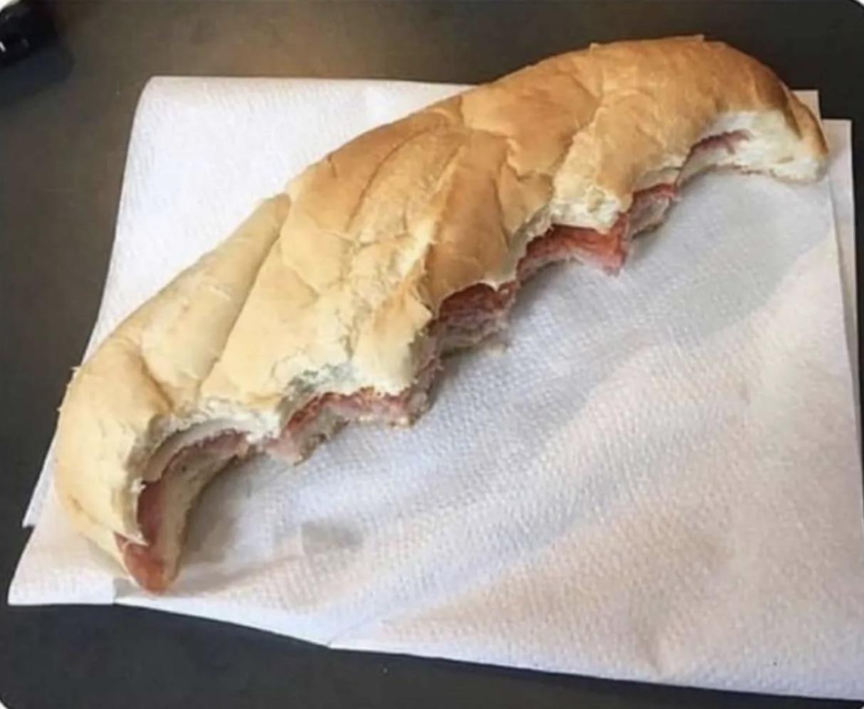 Blursed sandwich | Scrolller