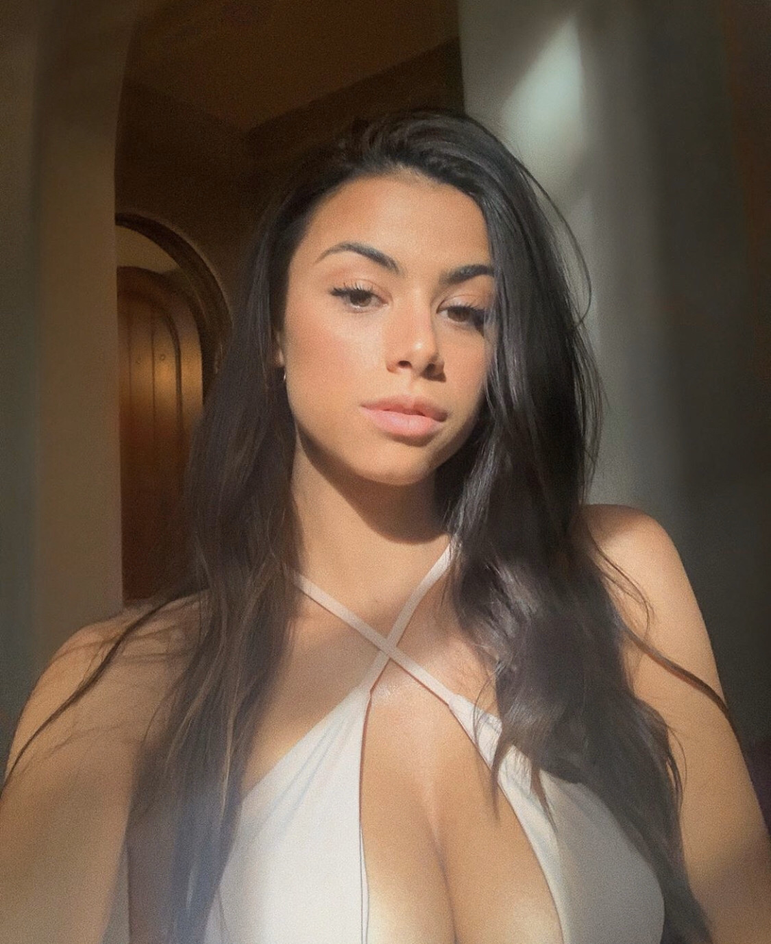 bombshell | Scrolller