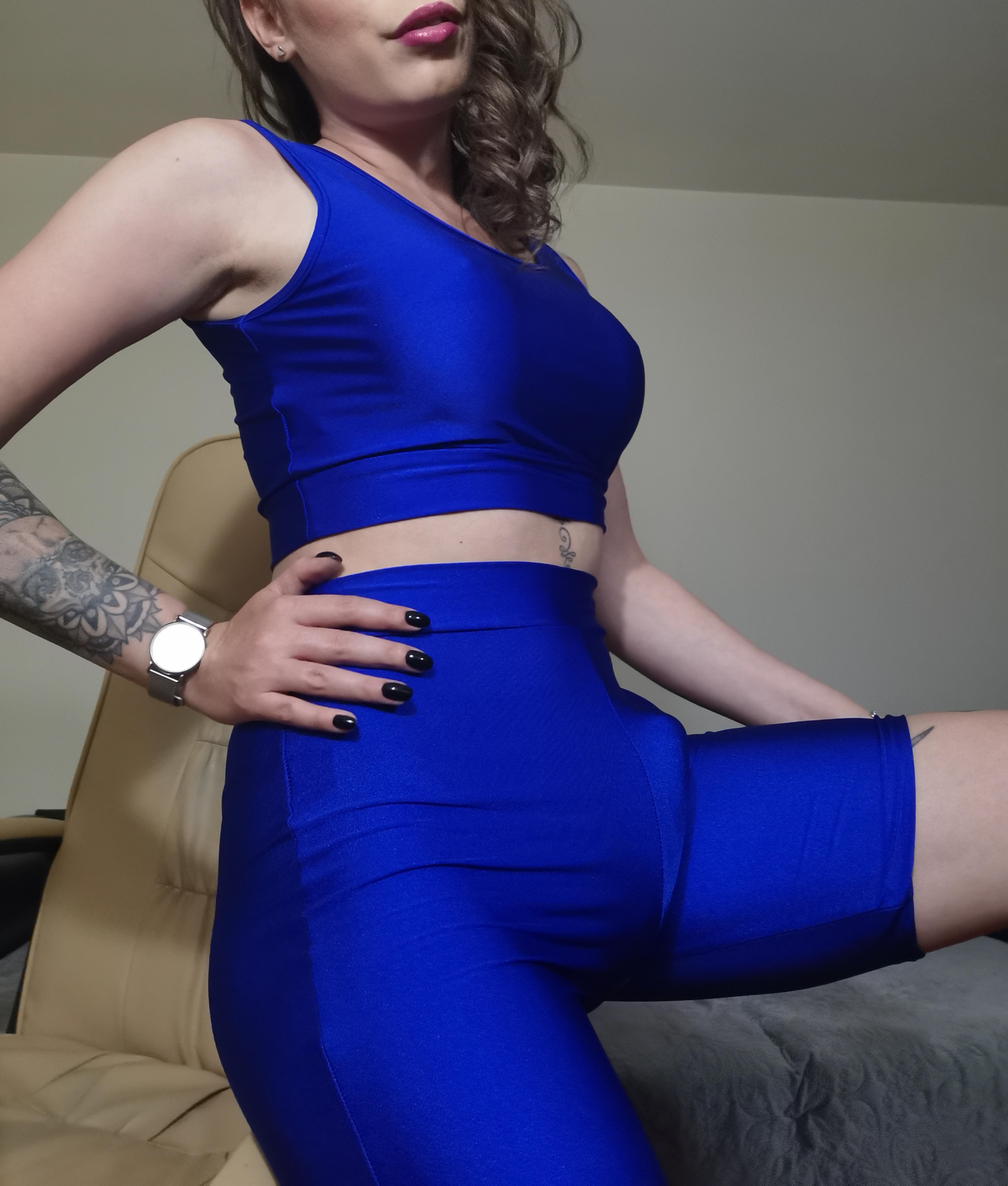 Boner alert | Scrolller