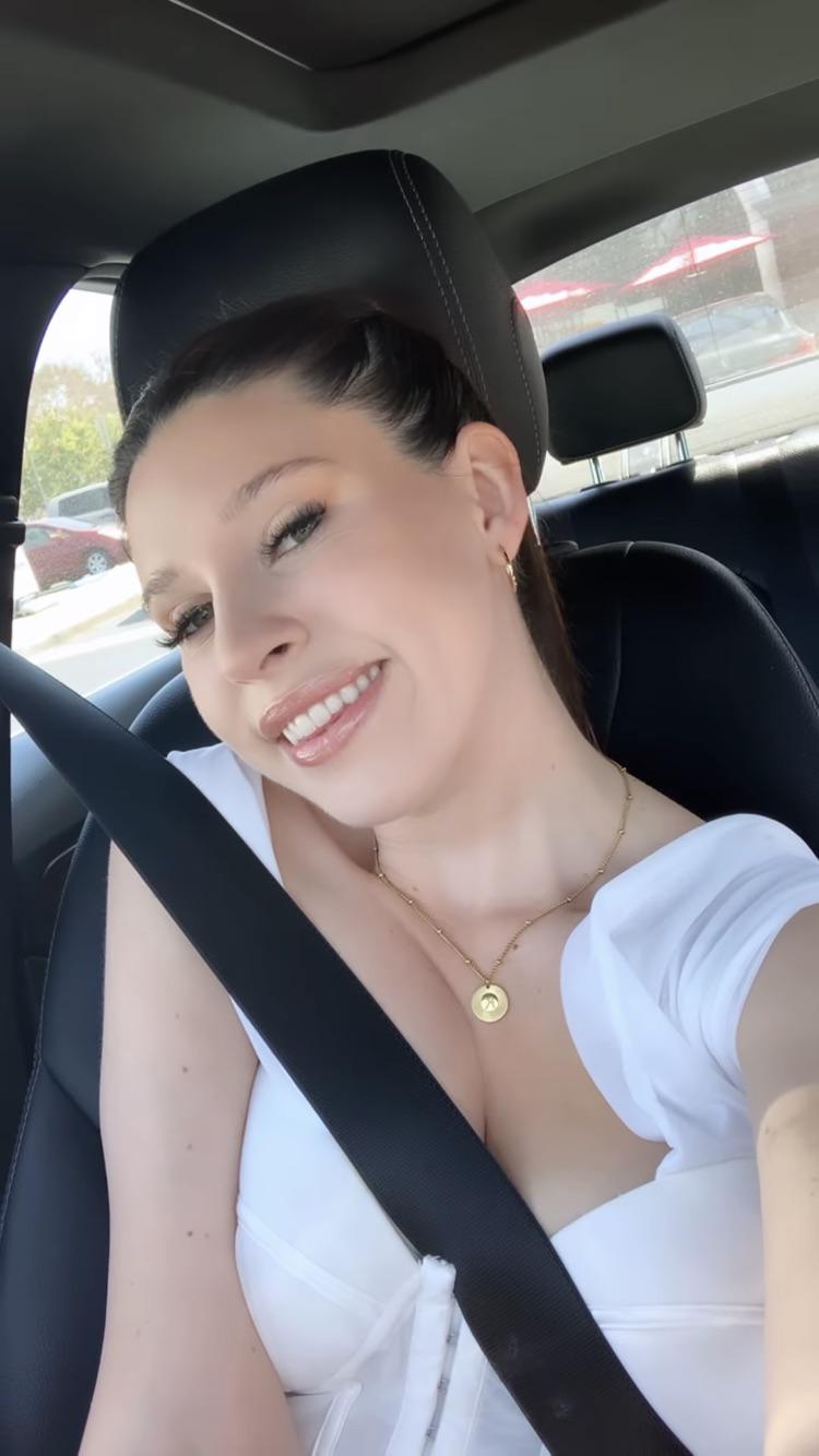 Boob squeeze | Scrolller