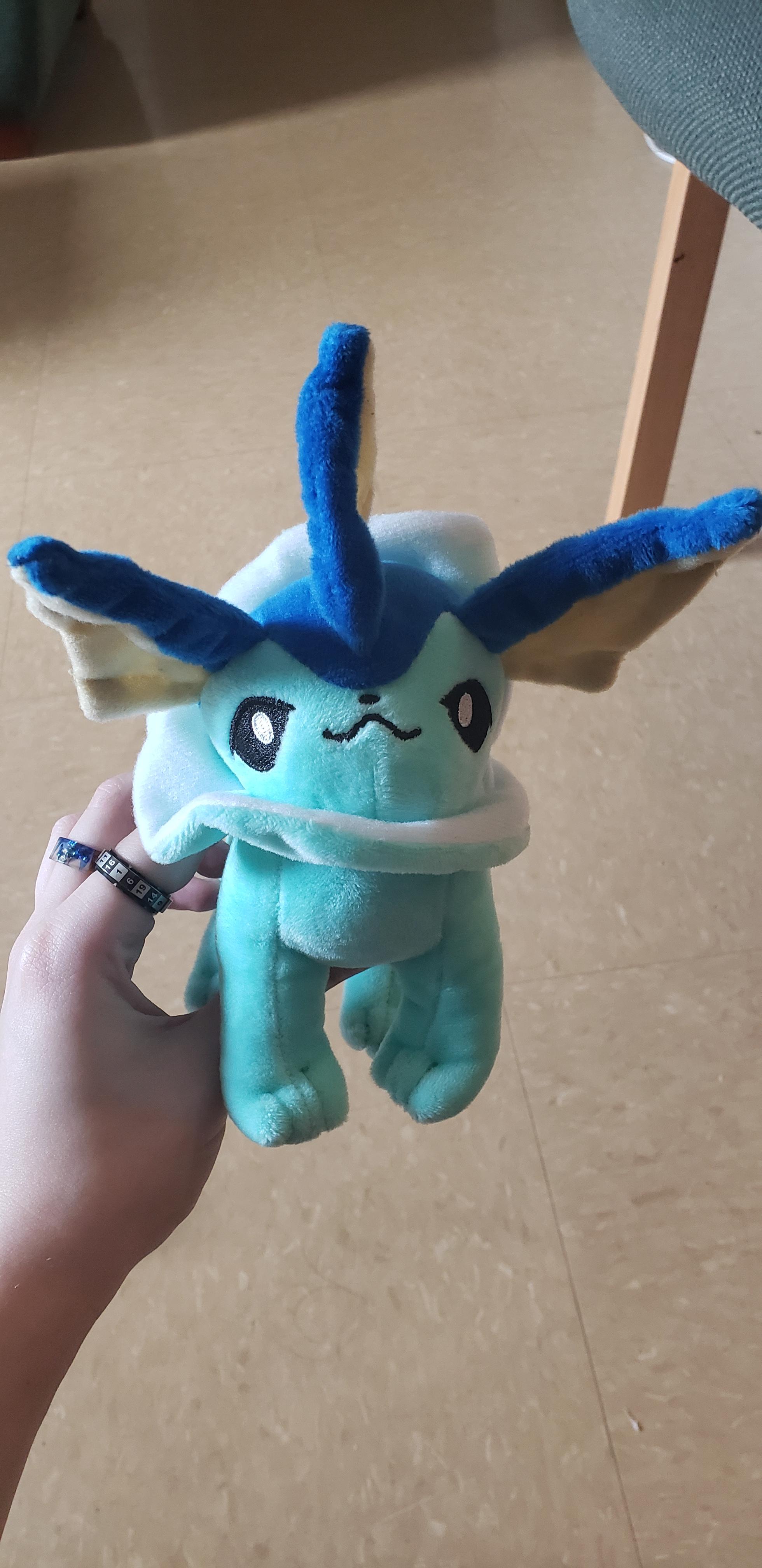 Bootleg Vaporeon brings me joy | Scrolller