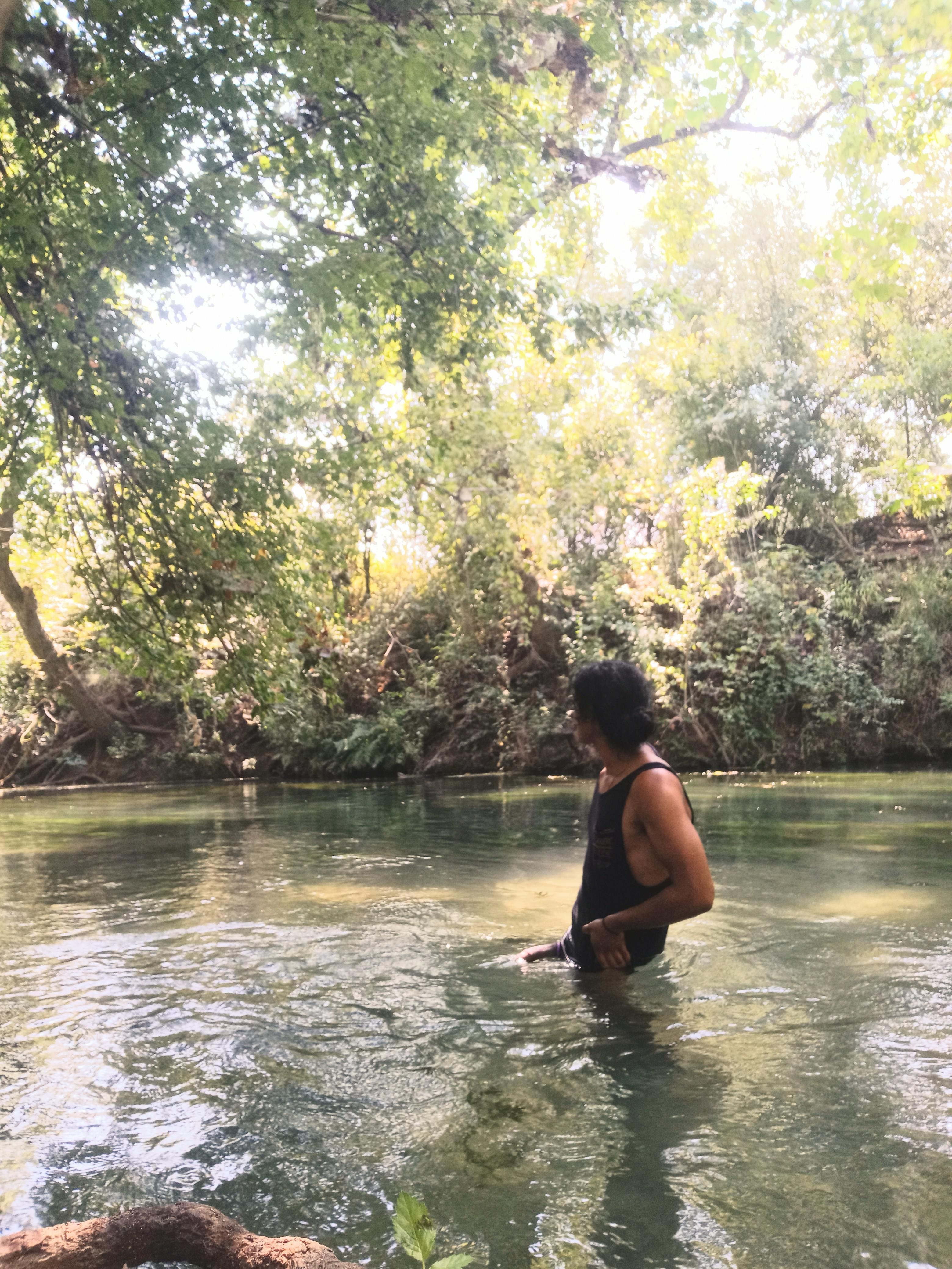 Bottomless in San marcos river ☺ | Scrolller