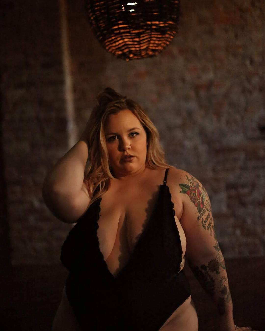 Boudoir Shoot | Scrolller