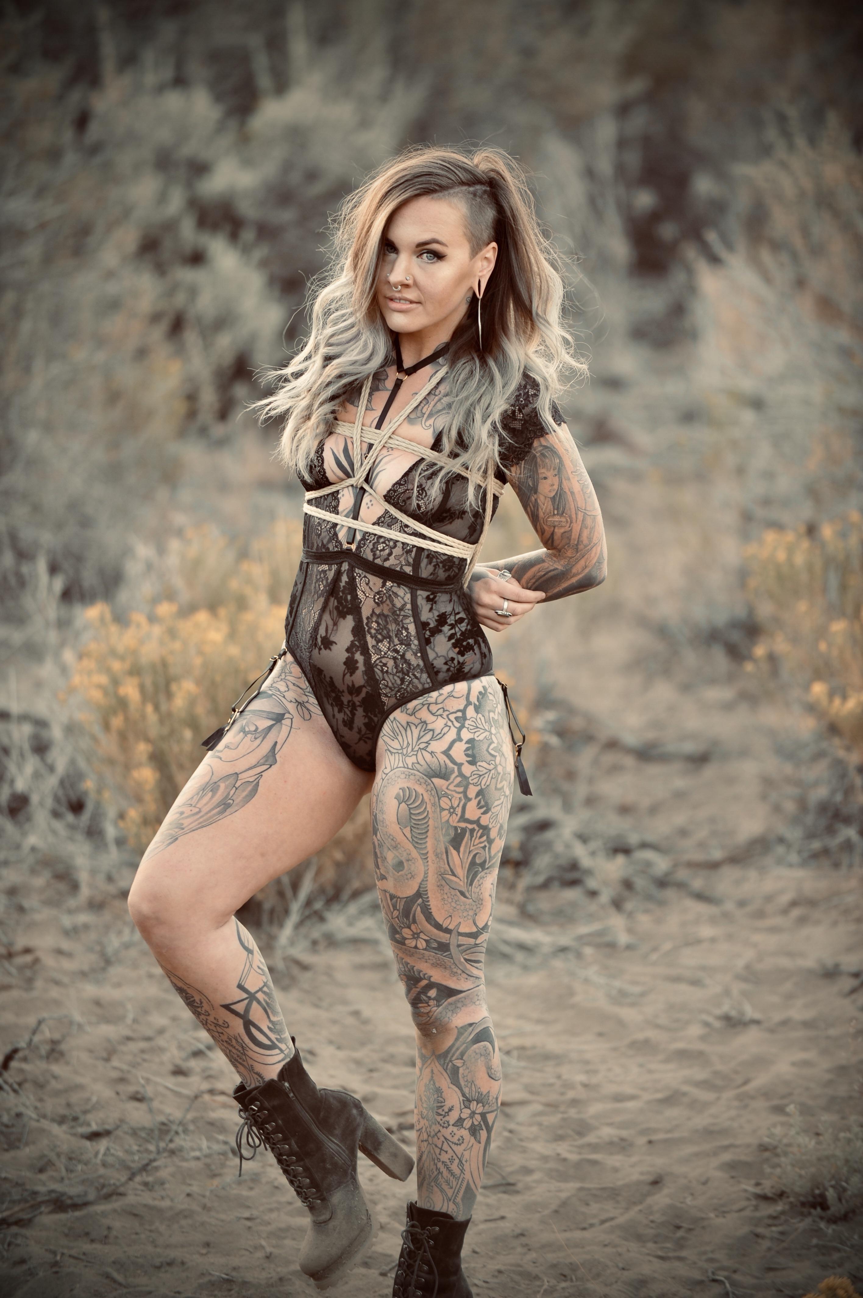 Bound in the desert | Scrolller