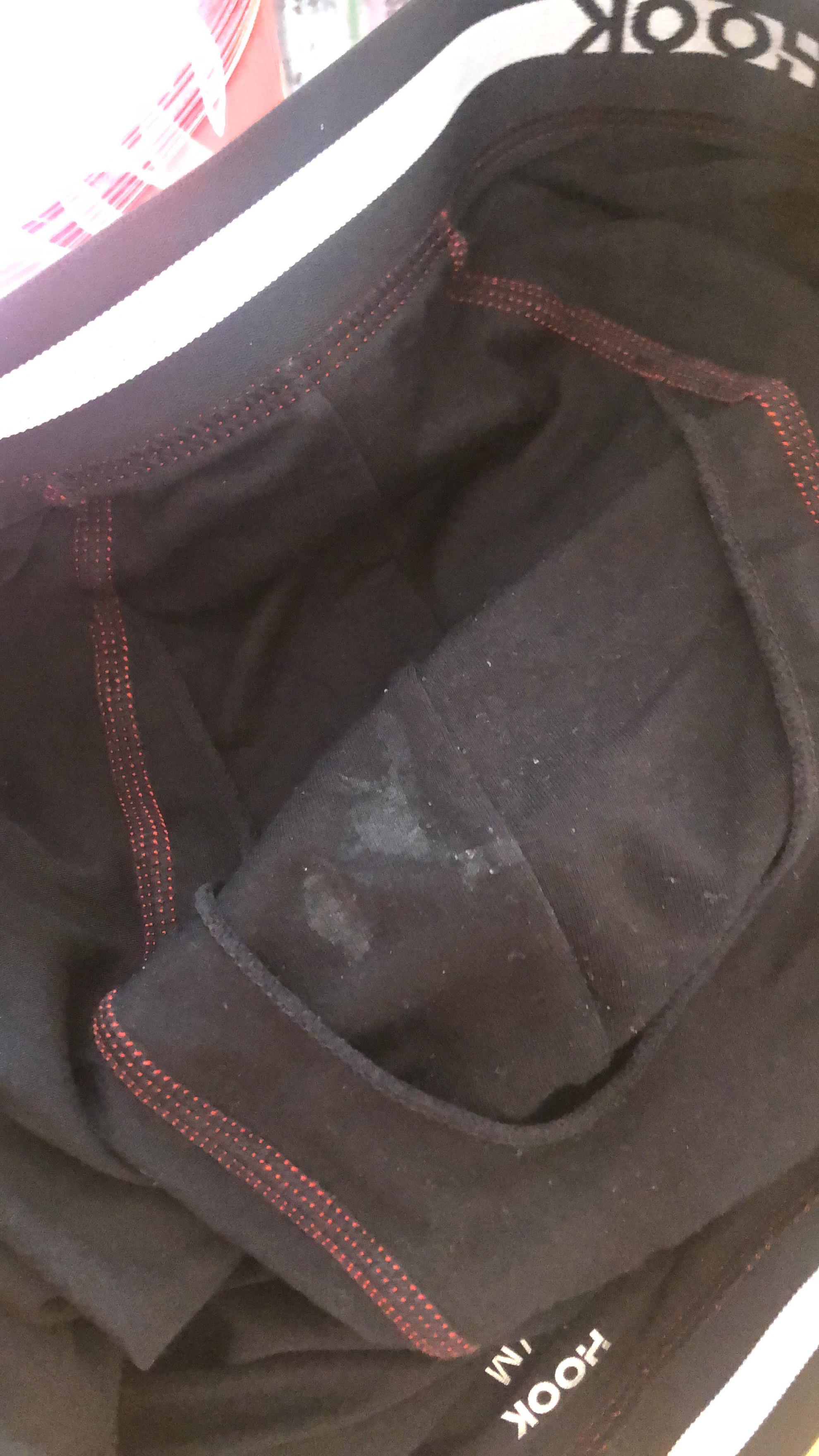 Boxer stained with cum | Scrolller