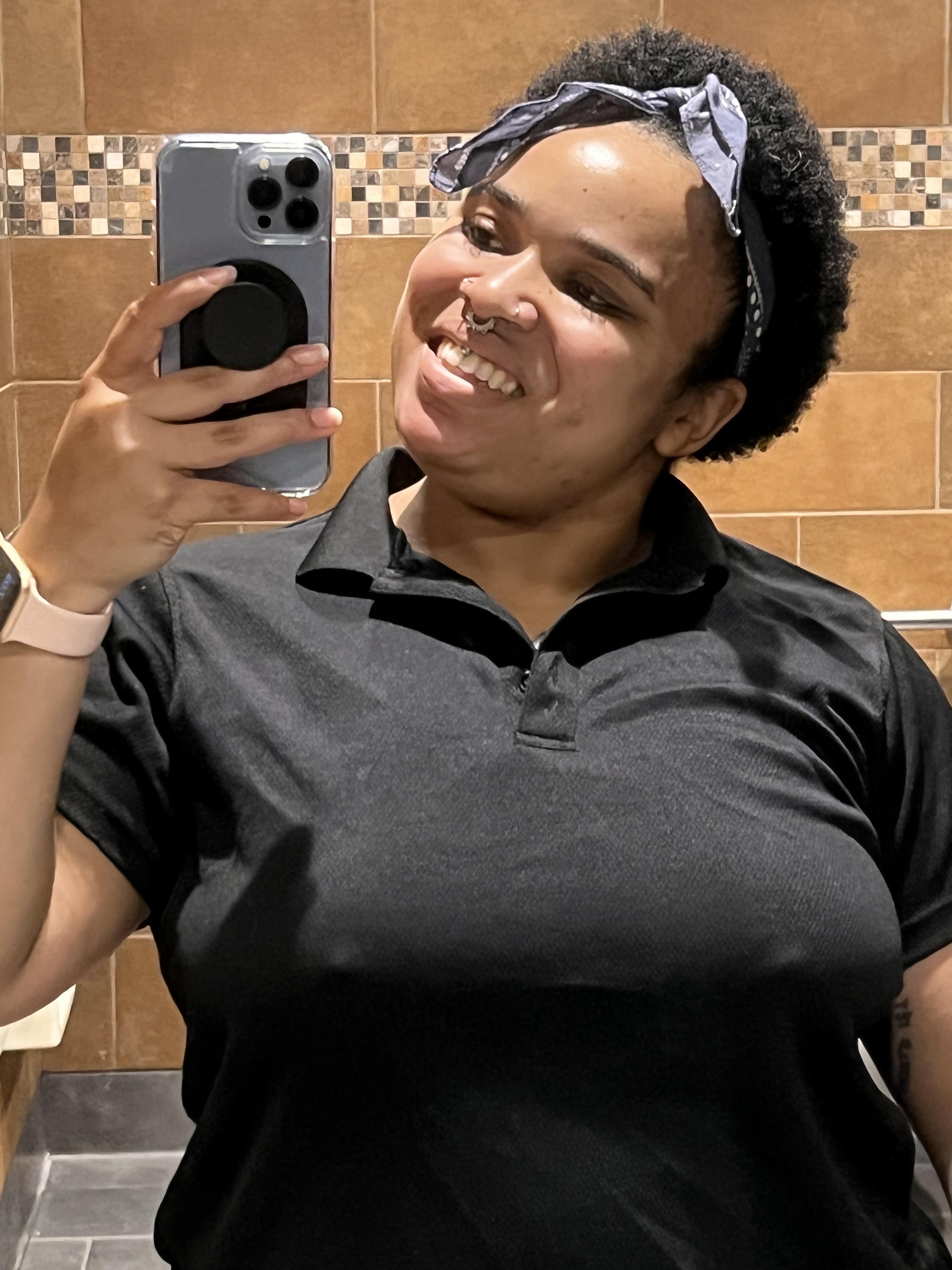 Braless at work. I wonder if anybody noticed | Scrolller