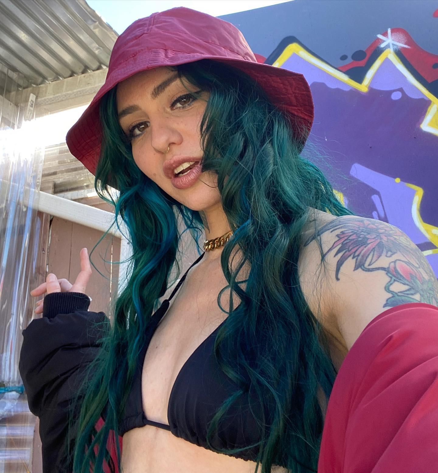 Brea Cherise Sg(@brea.cherise) | Scrolller