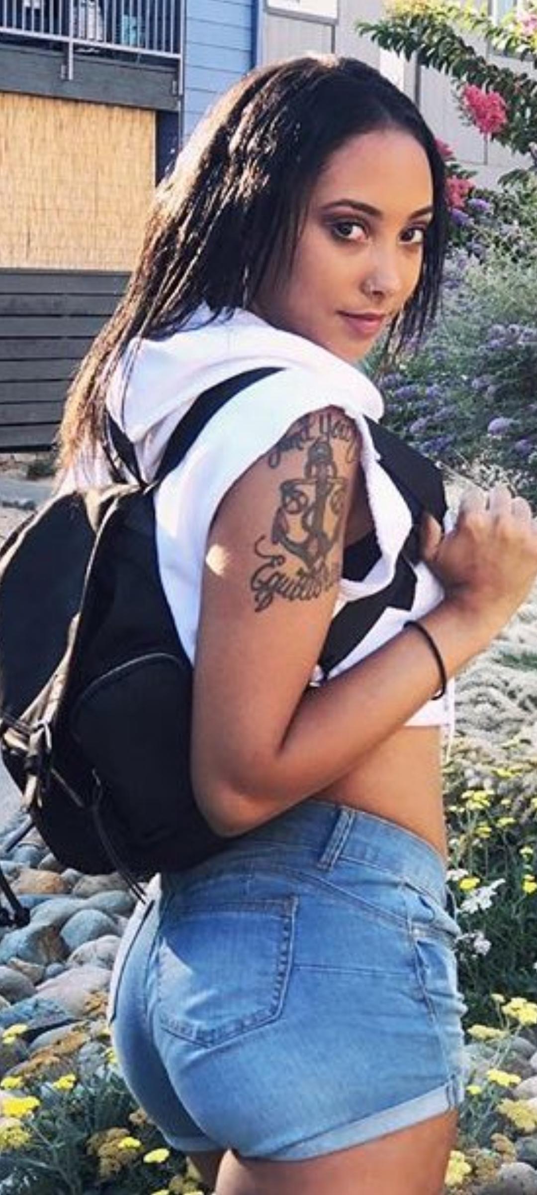 Bria Hamilton | Scrolller