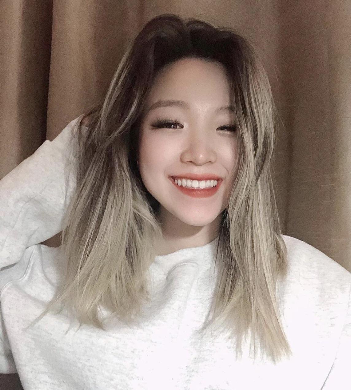 Bright smile | Scrolller