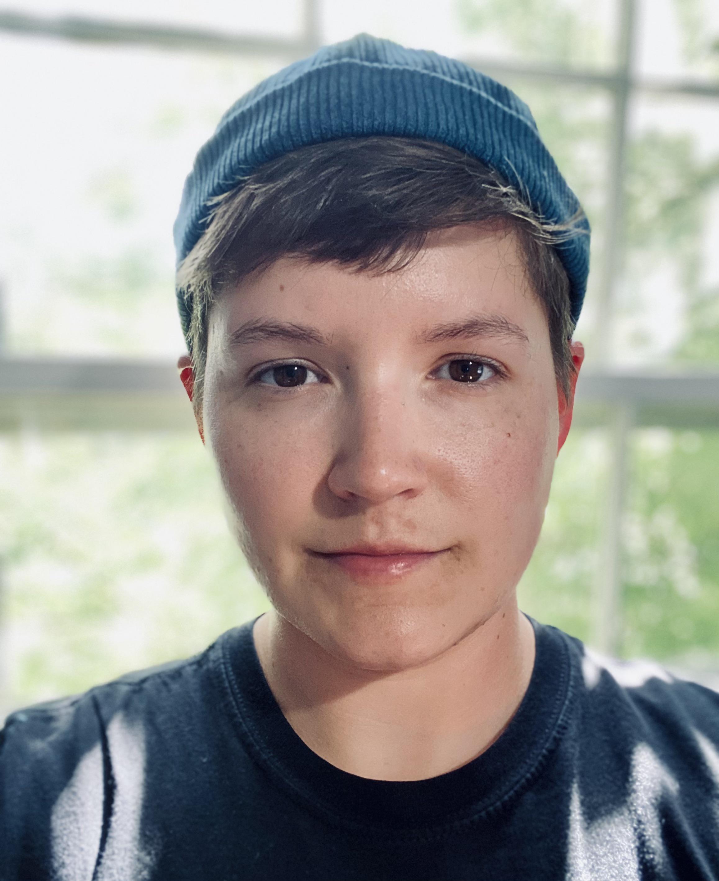 Brim on hat ⛔️ Gender 🚮 Cute sailor boi (they/them) | Scrolller