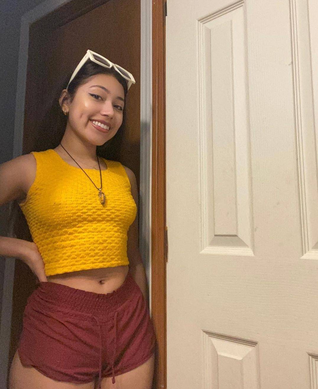 Brittany | Scrolller