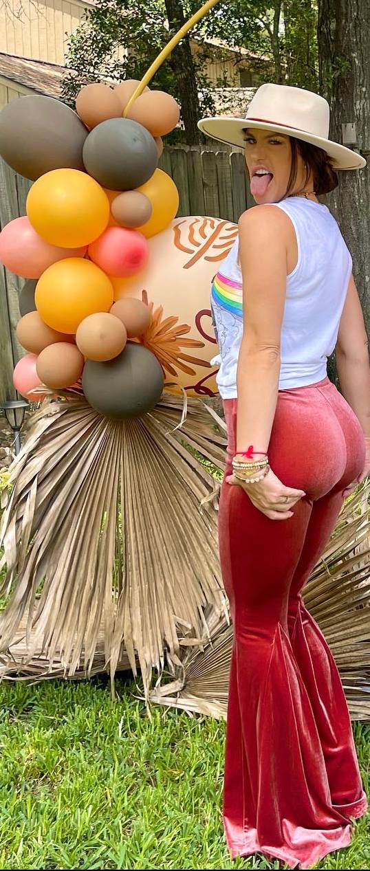 Brooke Adams | Scrolller