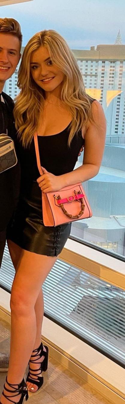 Brookeab | Scrolller