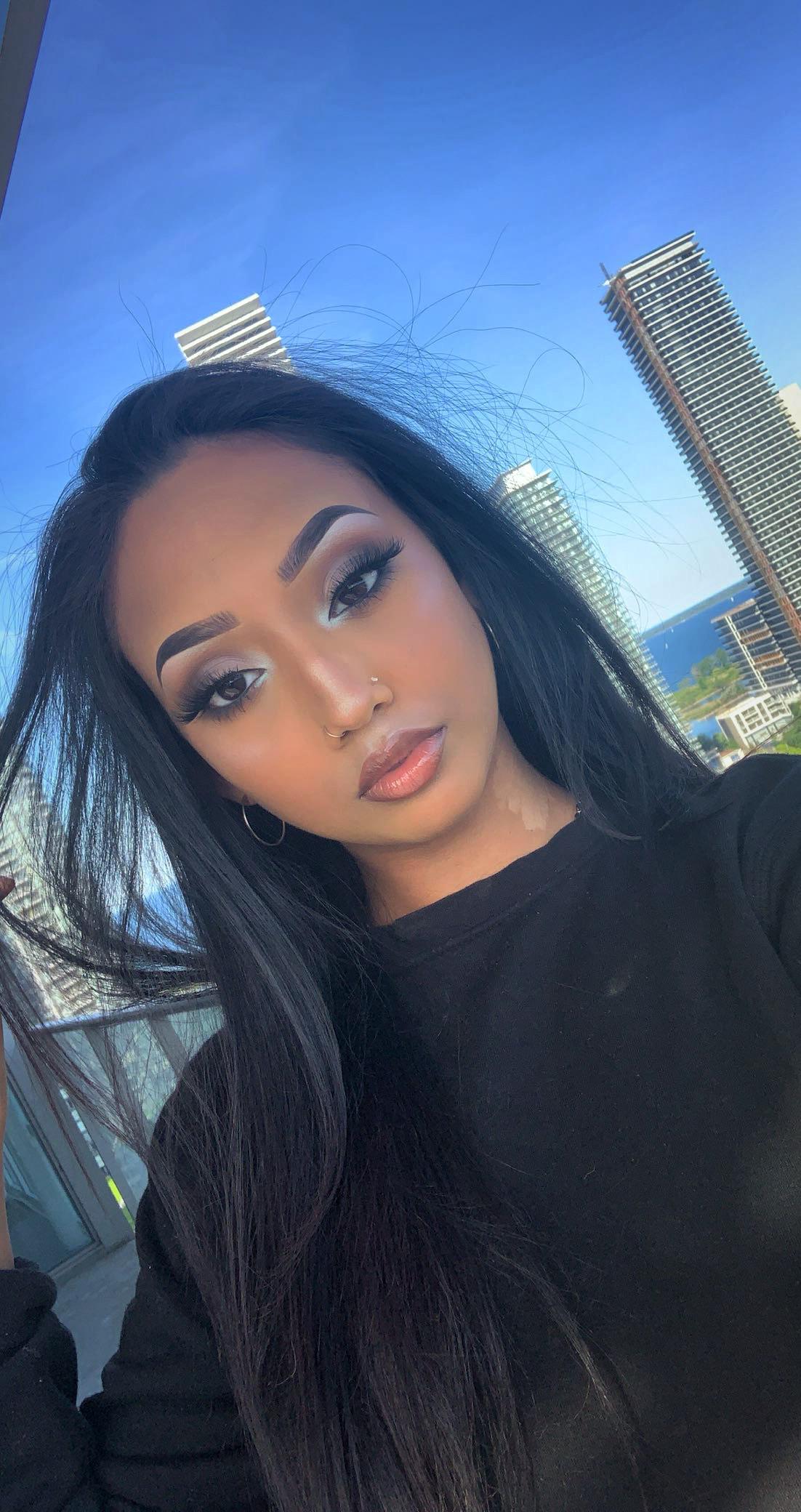 Brown baddie | Scrolller