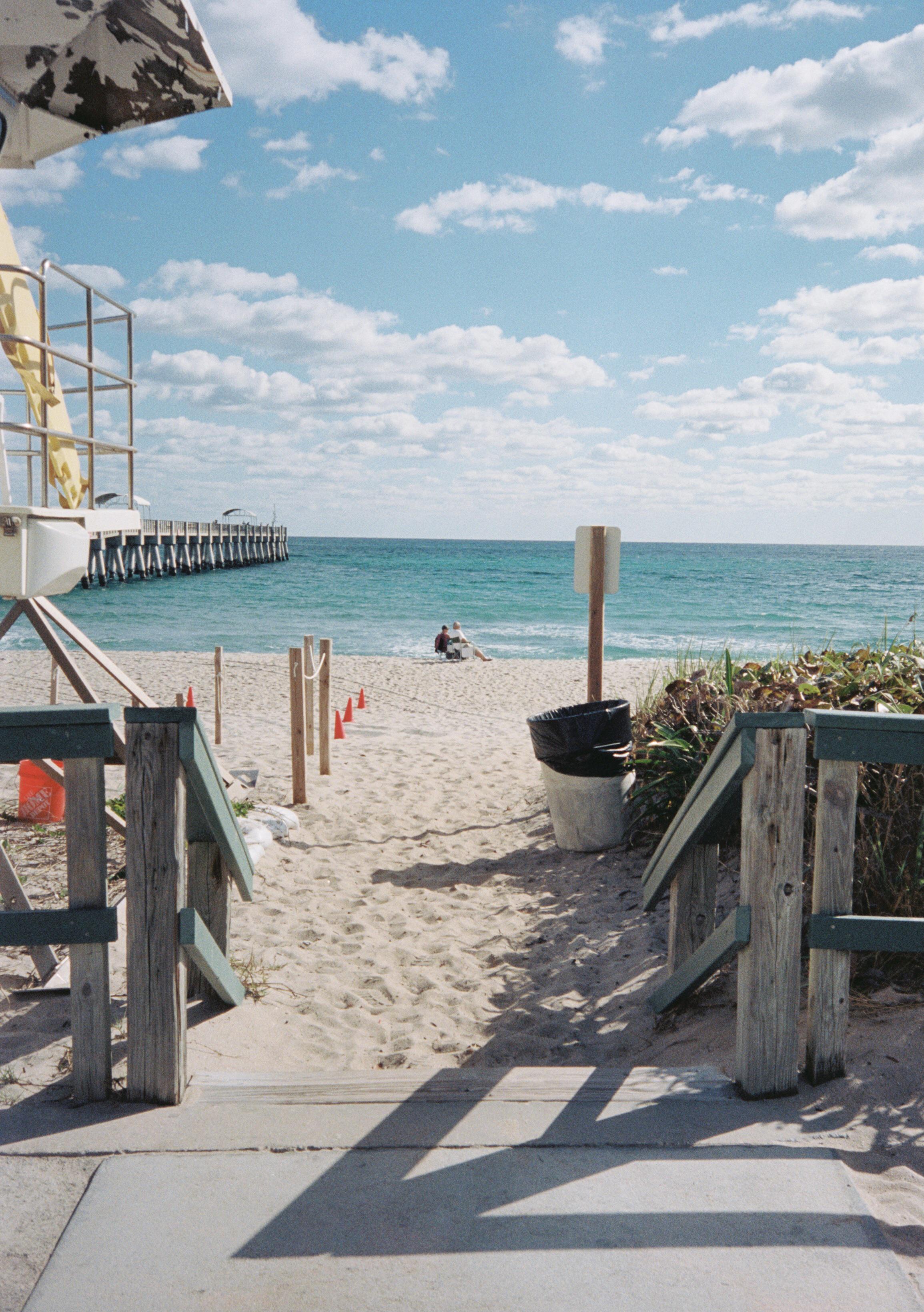 Brunch on the beach| Canon AE1 | Portra 400 | Scrolller