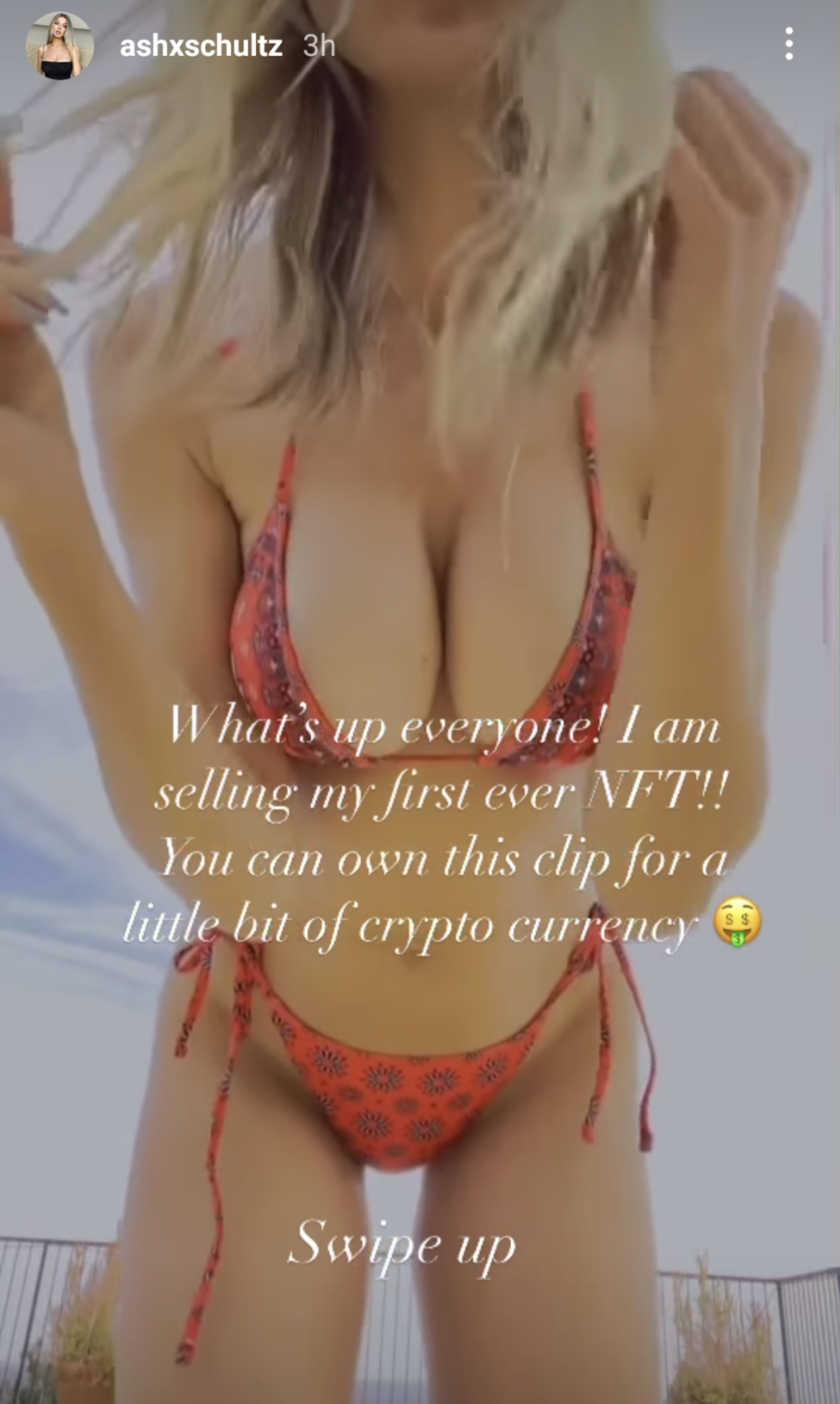 Bruv wtf is she doing | Scrolller