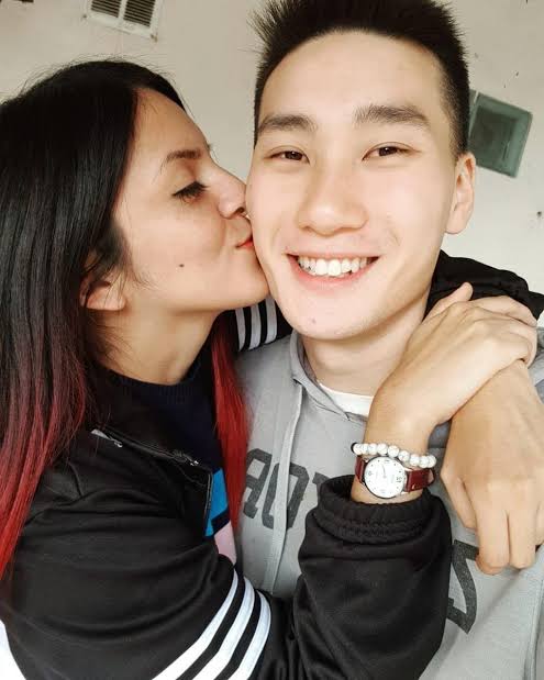 Building solidarity with South Asians | Scrolller