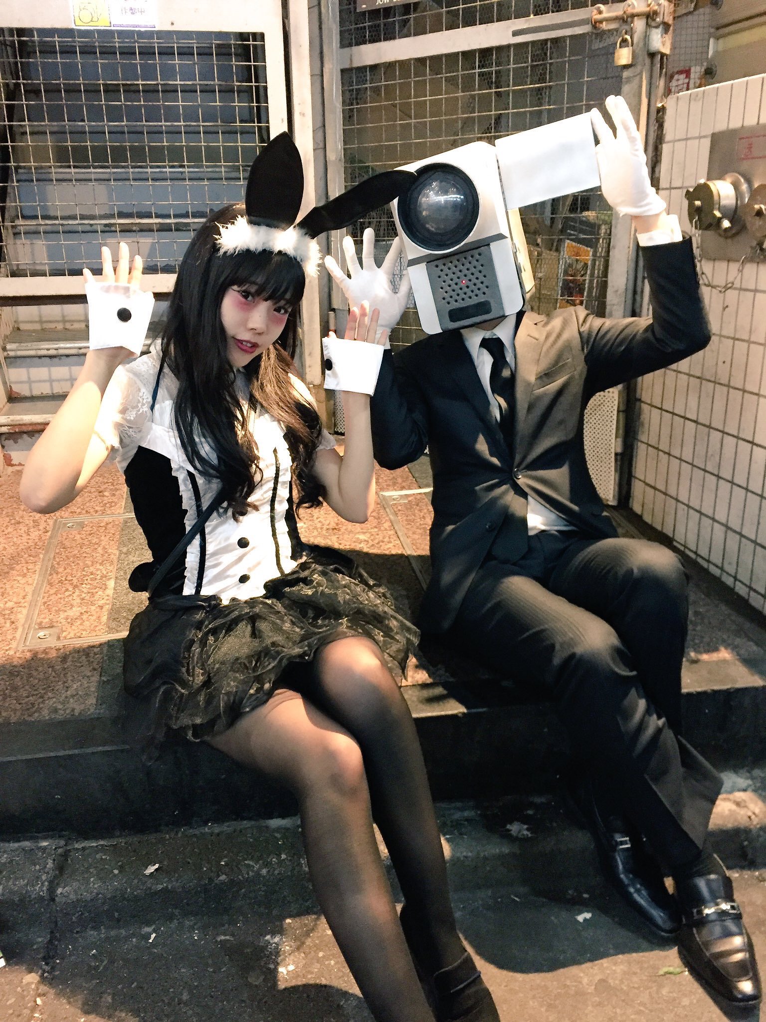 Bunny Girl Aina & Camera Otoko | Scrolller